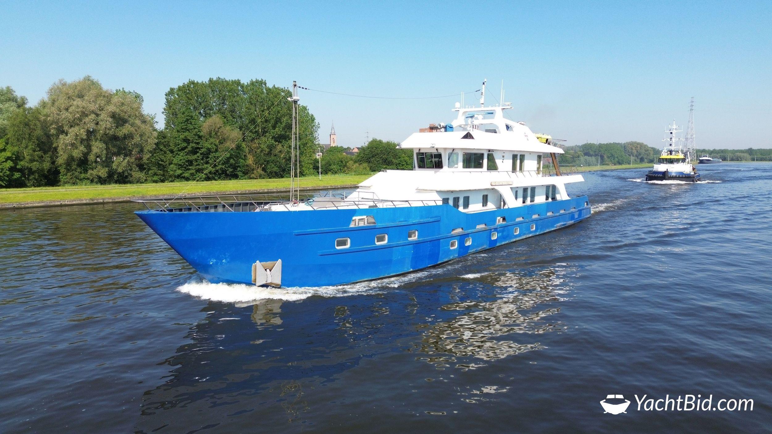 Tweedehands 2008 Expedition Vessel Long Range 48M | YachtFocus