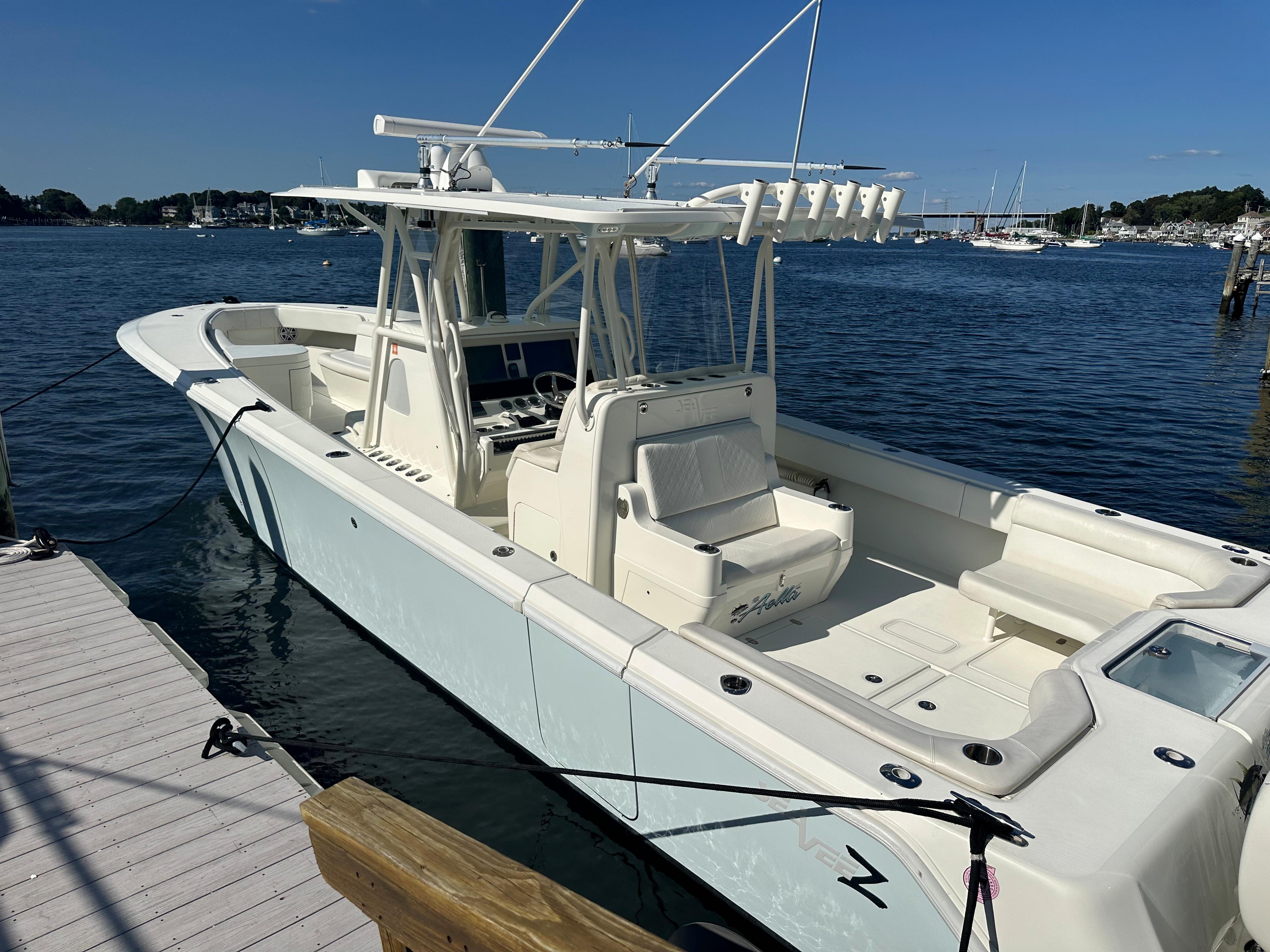 2017 SeaVee 390z CC Center Console for sale - YachtWorld