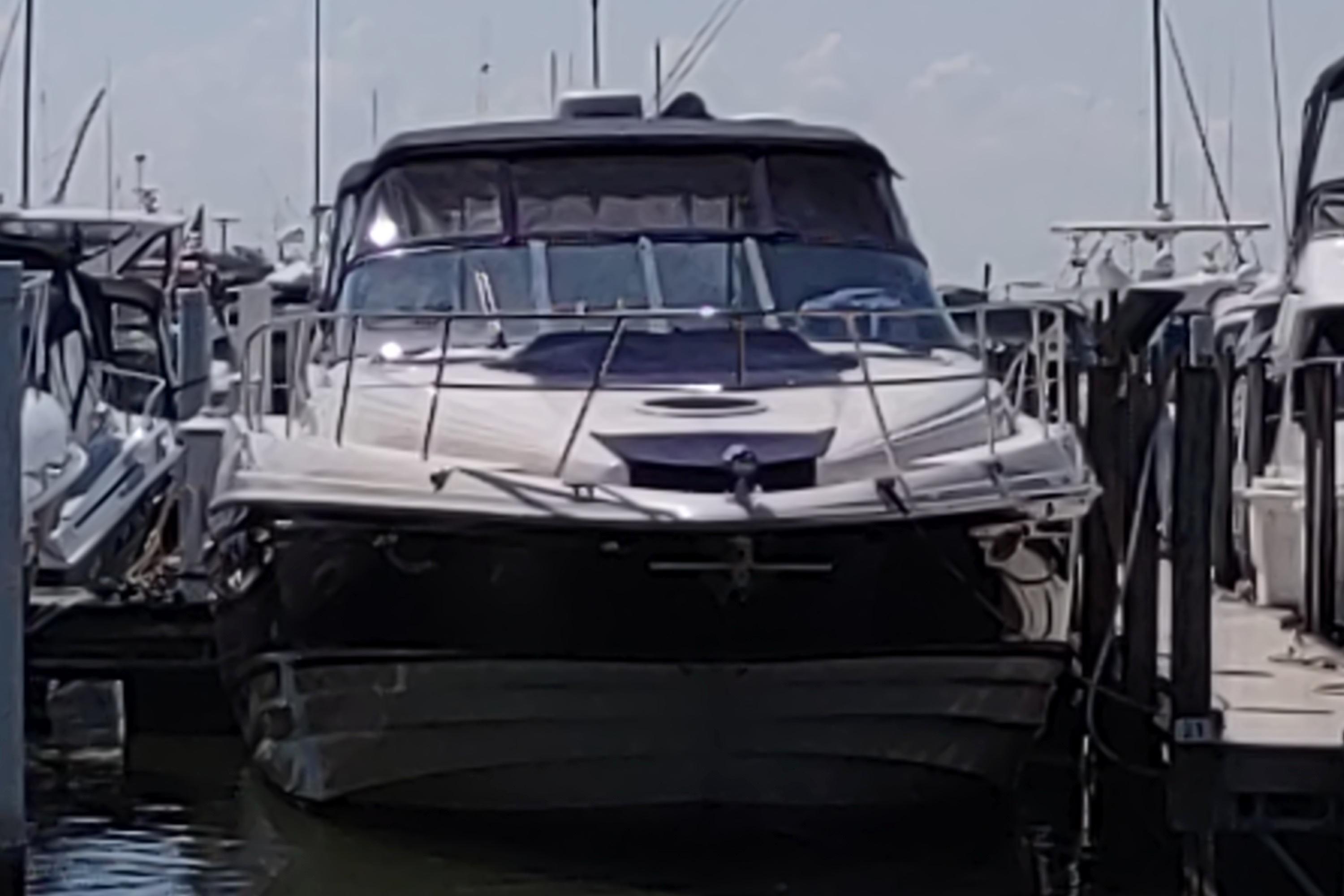 2001 Regal 4160 Commodore Sports Cruiser for sale - YachtWorld
