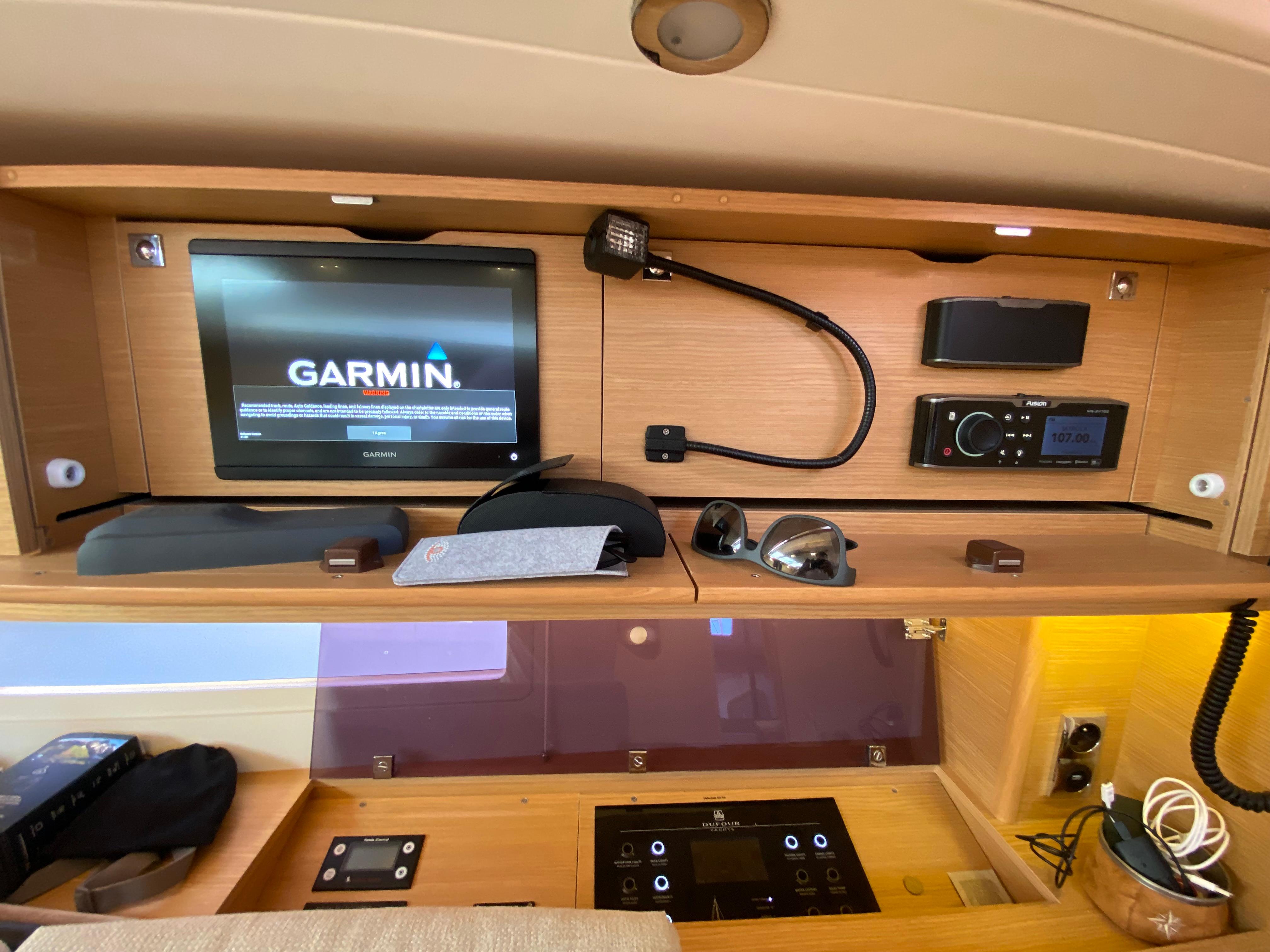 2019 Dufour 520 Grand Large Cruisere til salgs- YachtWorld