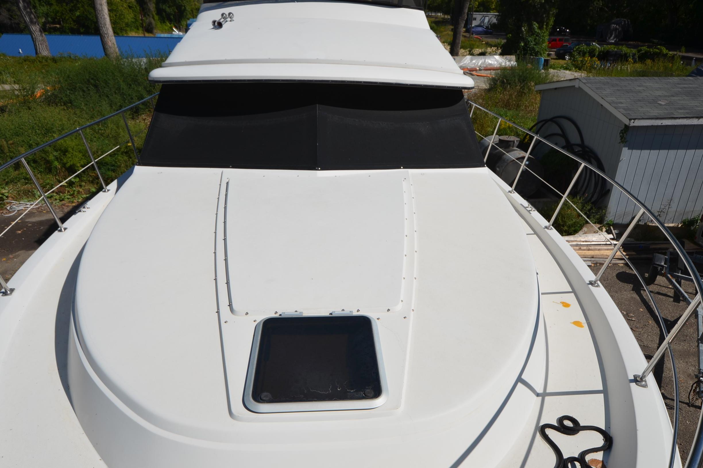 1986 Carver Cockpit 4227 MY Motor Yacht for sale - YachtWorld