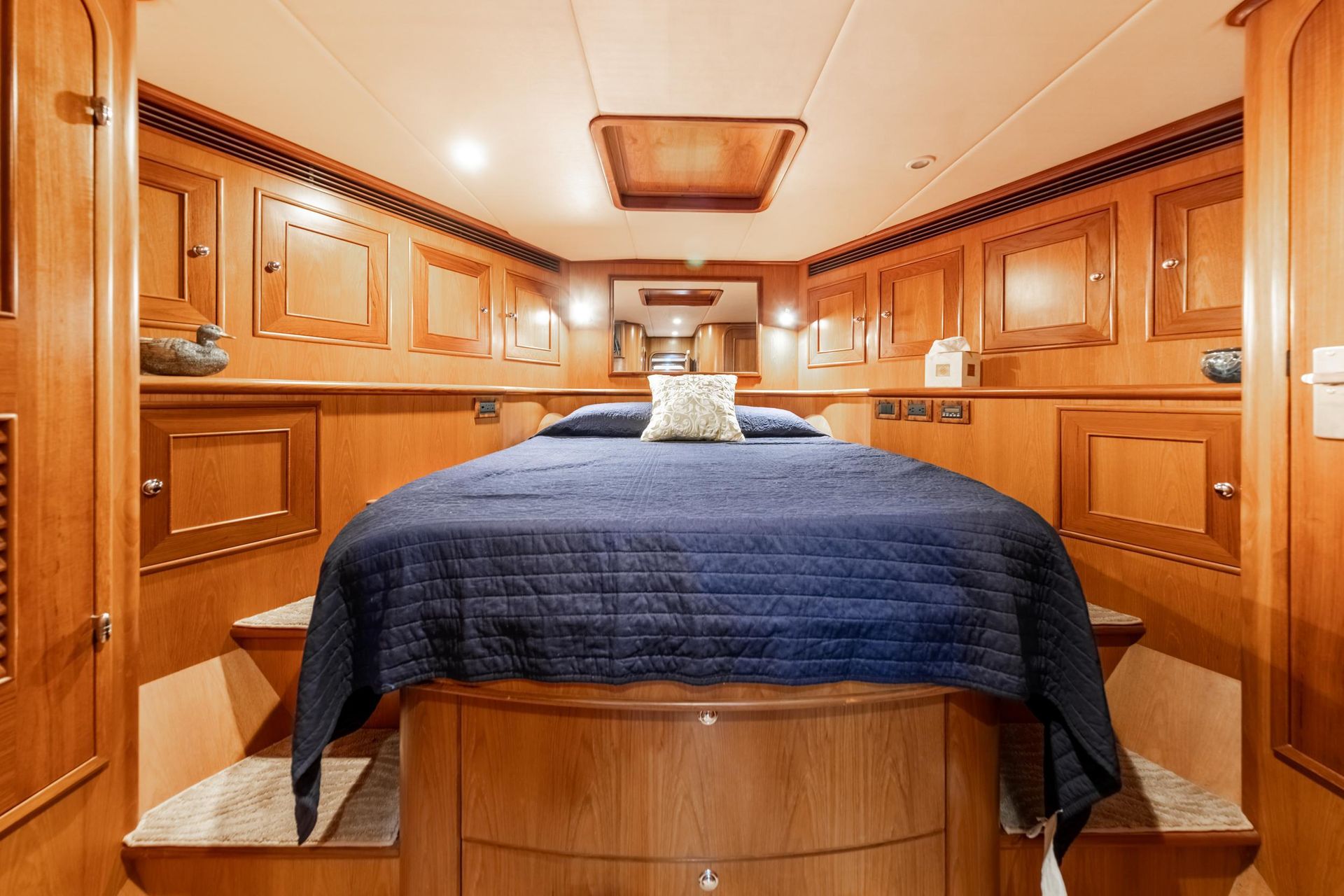 2008 Outer Reef Yachts 650 Motor Yacht - Weber Yachts