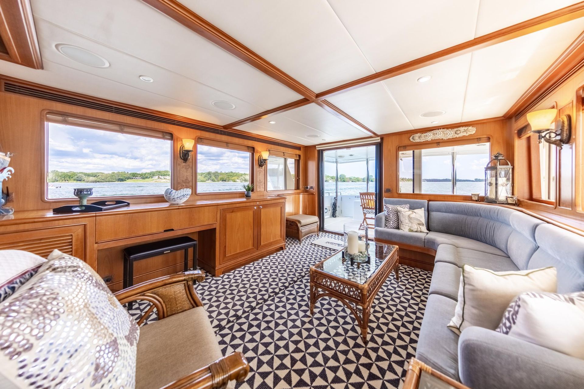 2008 Outer Reef Yachts 650 Motor Yacht - Weber Yachts