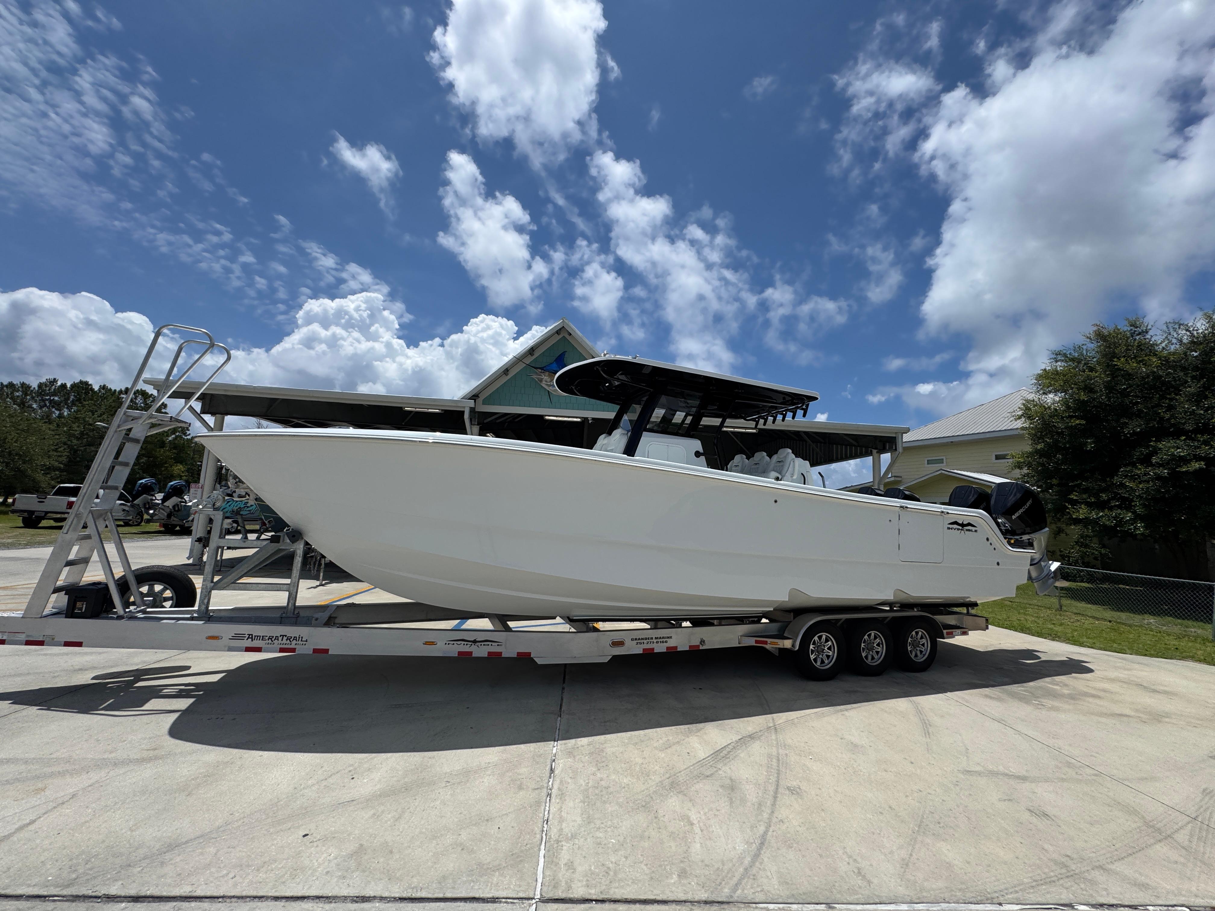 2026 Invincible 36 Catamaran Keskipulpetti myytävät - YachtWorld