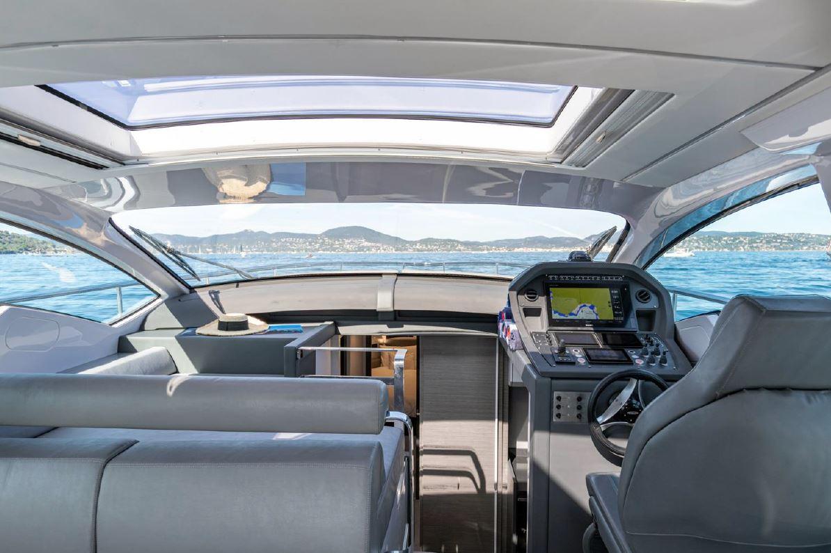 2018 Pershing 5x Cruiser for sale - YachtWorld