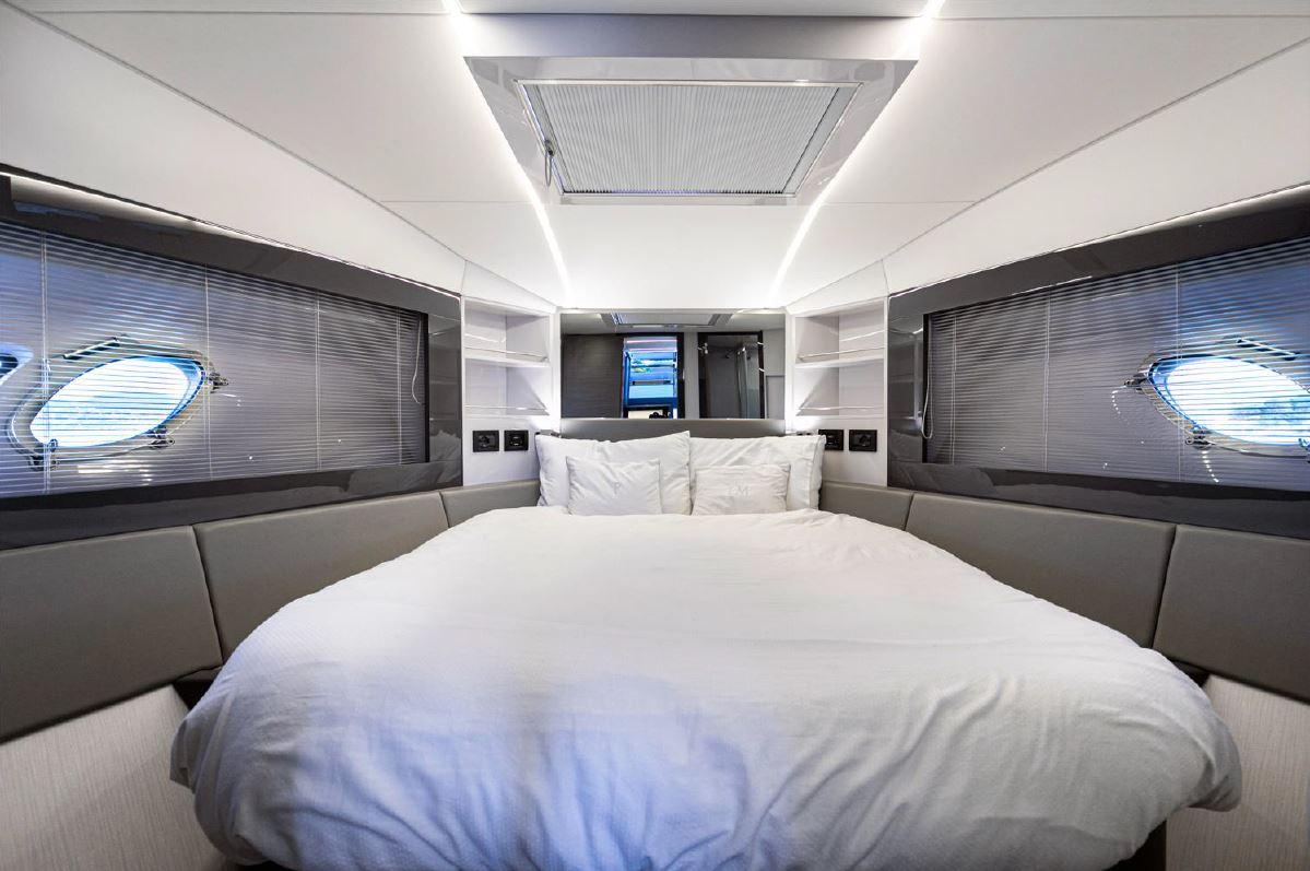 2018 Pershing 5x Cruiser for sale - YachtWorld