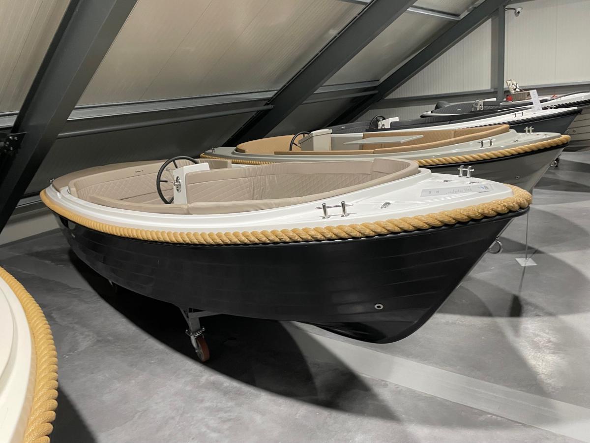 Corsiva 570 | 6m | 2022 | Boats and Outboards