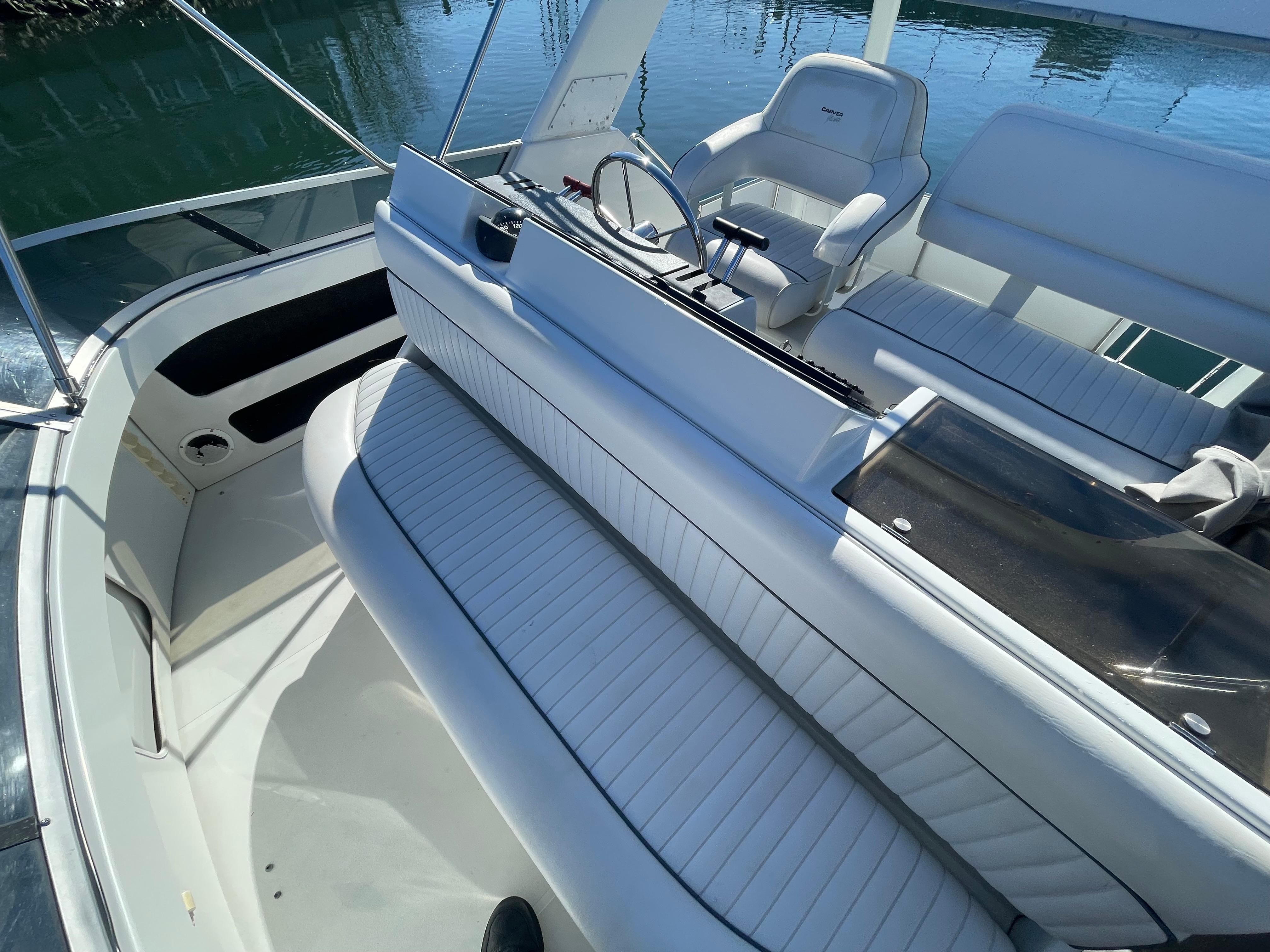 1993 Carver 390 Motorcruiser Kaufen - YachtWorld