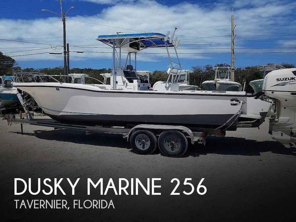 Dusky 256 Center Console | 1997 | 8m - Florida | Boatshop24