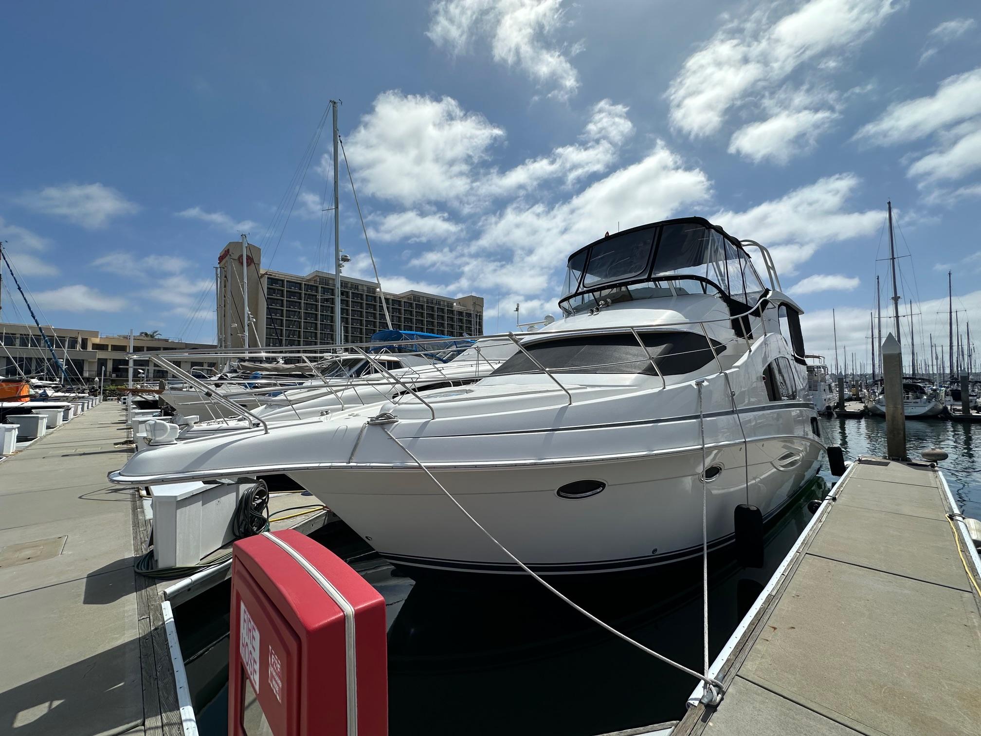 2004 Silverton 39 Motor Yacht Motor Yachts for sale - YachtWorld