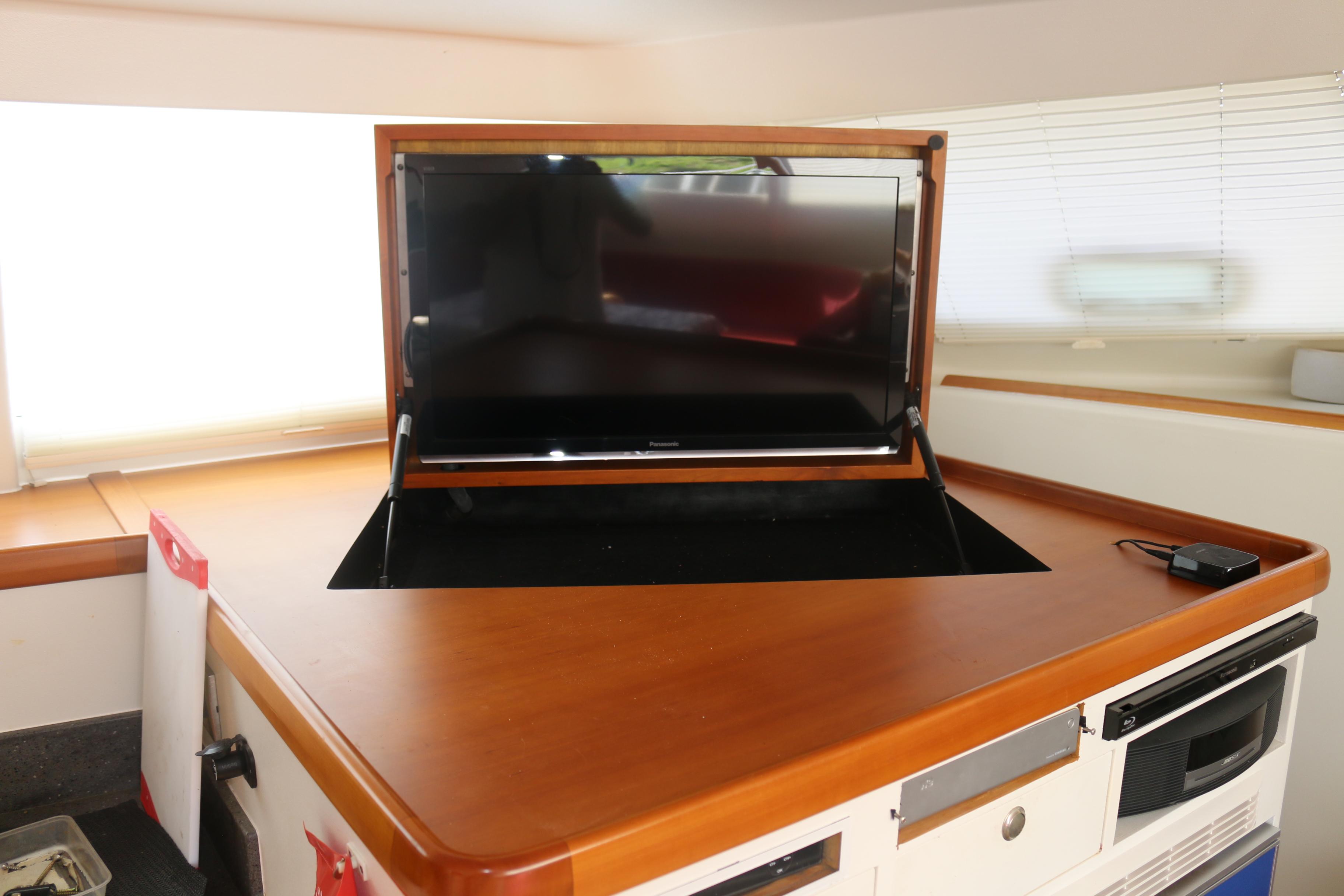 2013 Lifestyle Ron Given 42 Cruiser for sale - YachtWorld