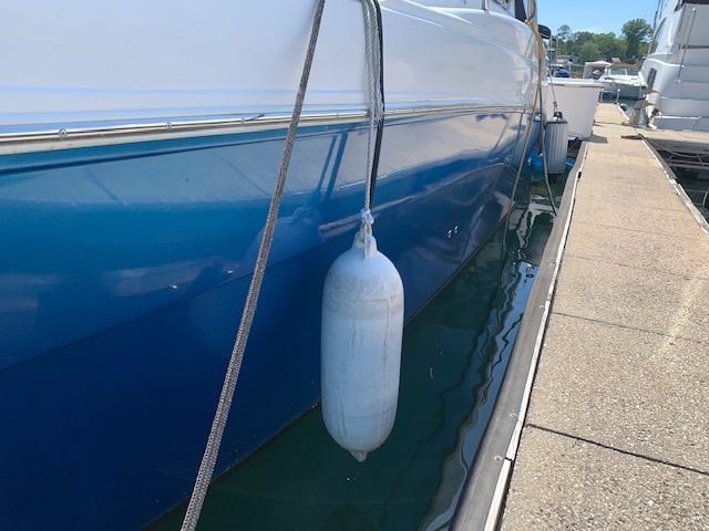 2004 Rinker 342 Fiesta Vee Express Cruiser for sale - YachtWorld