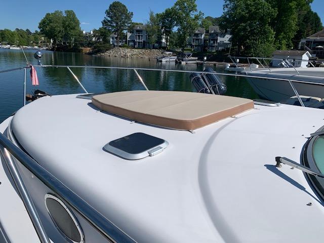 2004 Rinker 342 Fiesta Vee Express Cruiser for sale - YachtWorld