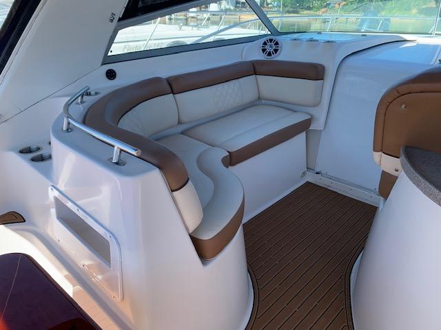 2004 Rinker 342 Fiesta Vee Express Cruiser for sale - YachtWorld