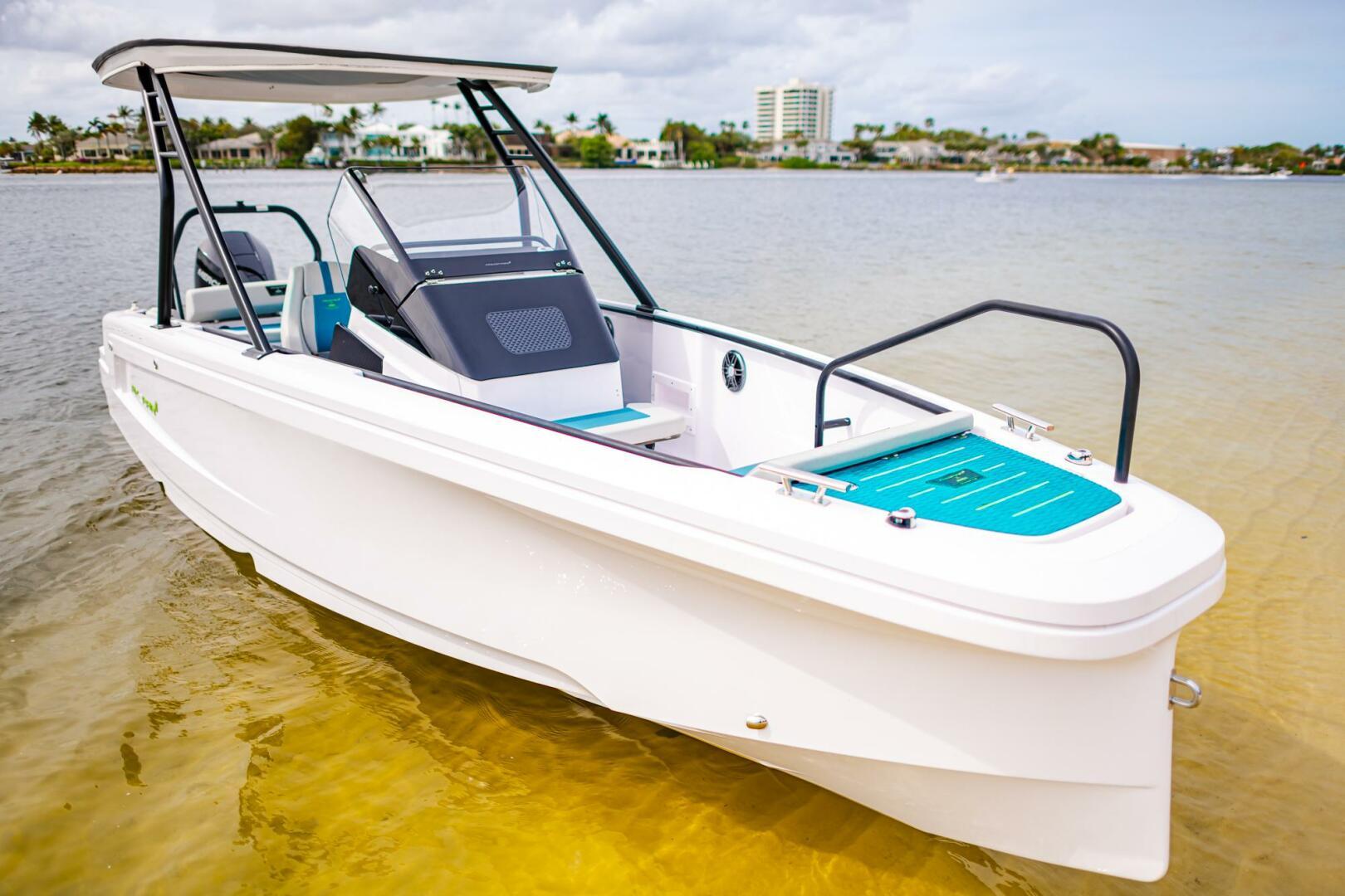 2022 Axopar 22 Spyder x Jobe Revolve Center Console for sale - YachtWorld