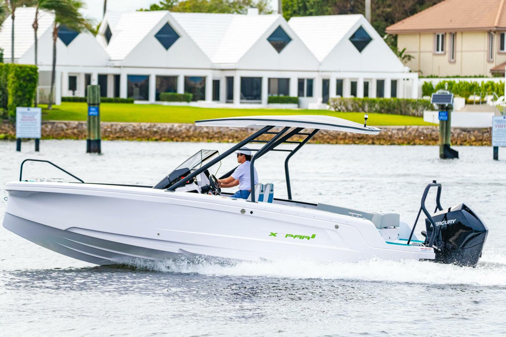 2022 Axopar 22 Spyder x Jobe Revolve Center Console for sale - YachtWorld