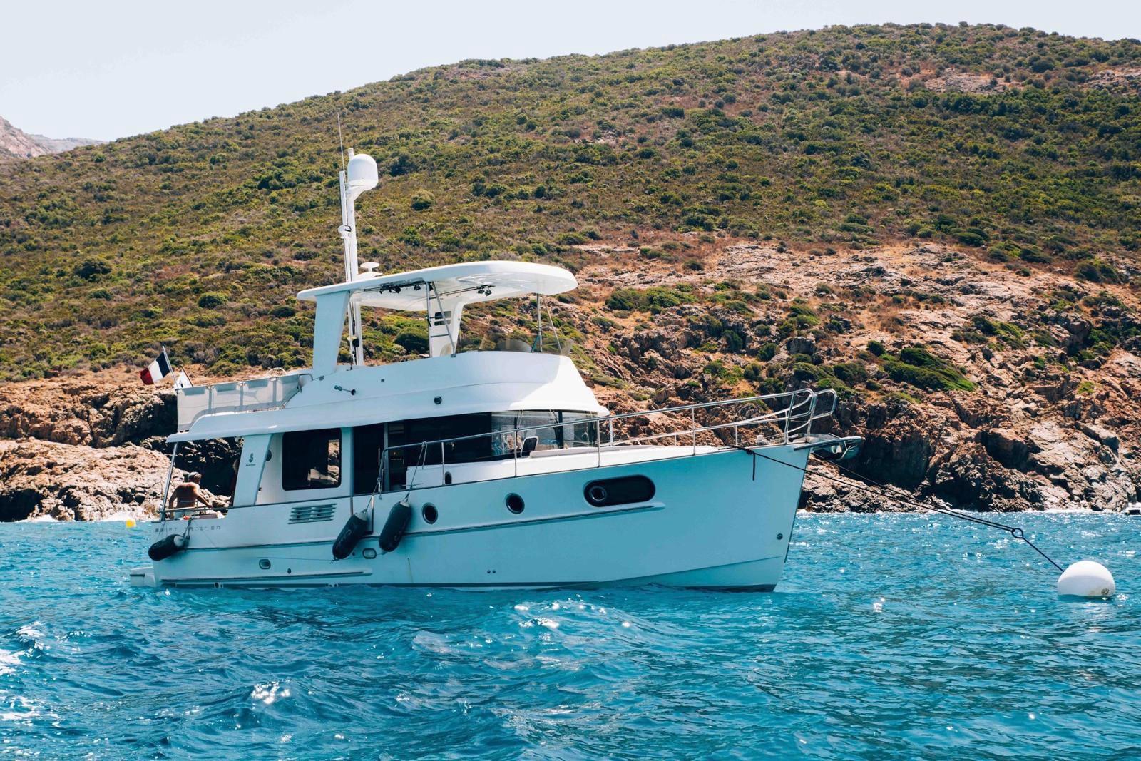 Beneteau Swift Trawler 44 12m 2011, Trawlers - Var ( 83 ) | Boot24