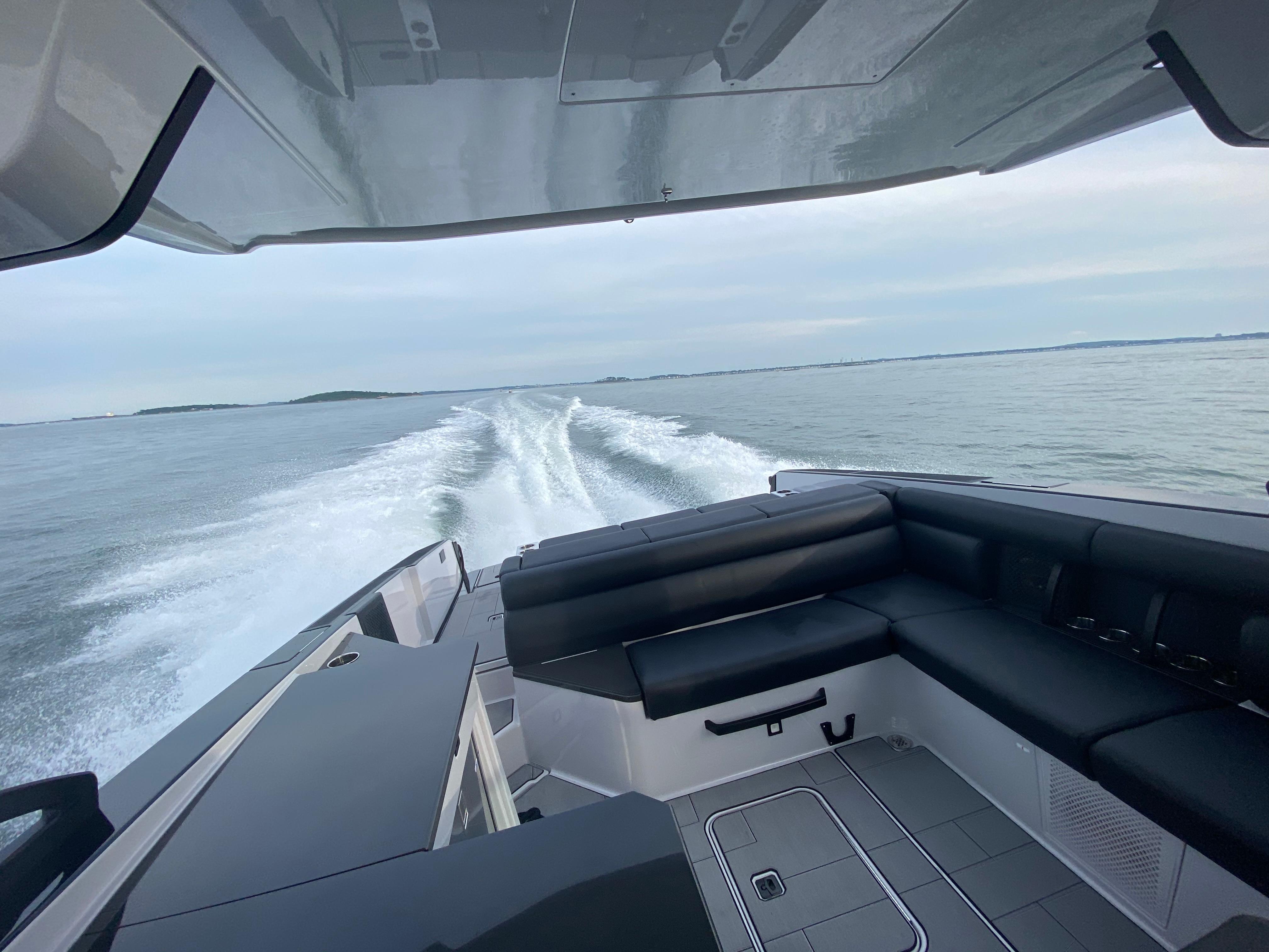 2020 Aviara AV32 I/O Bowrider for sale - YachtWorld