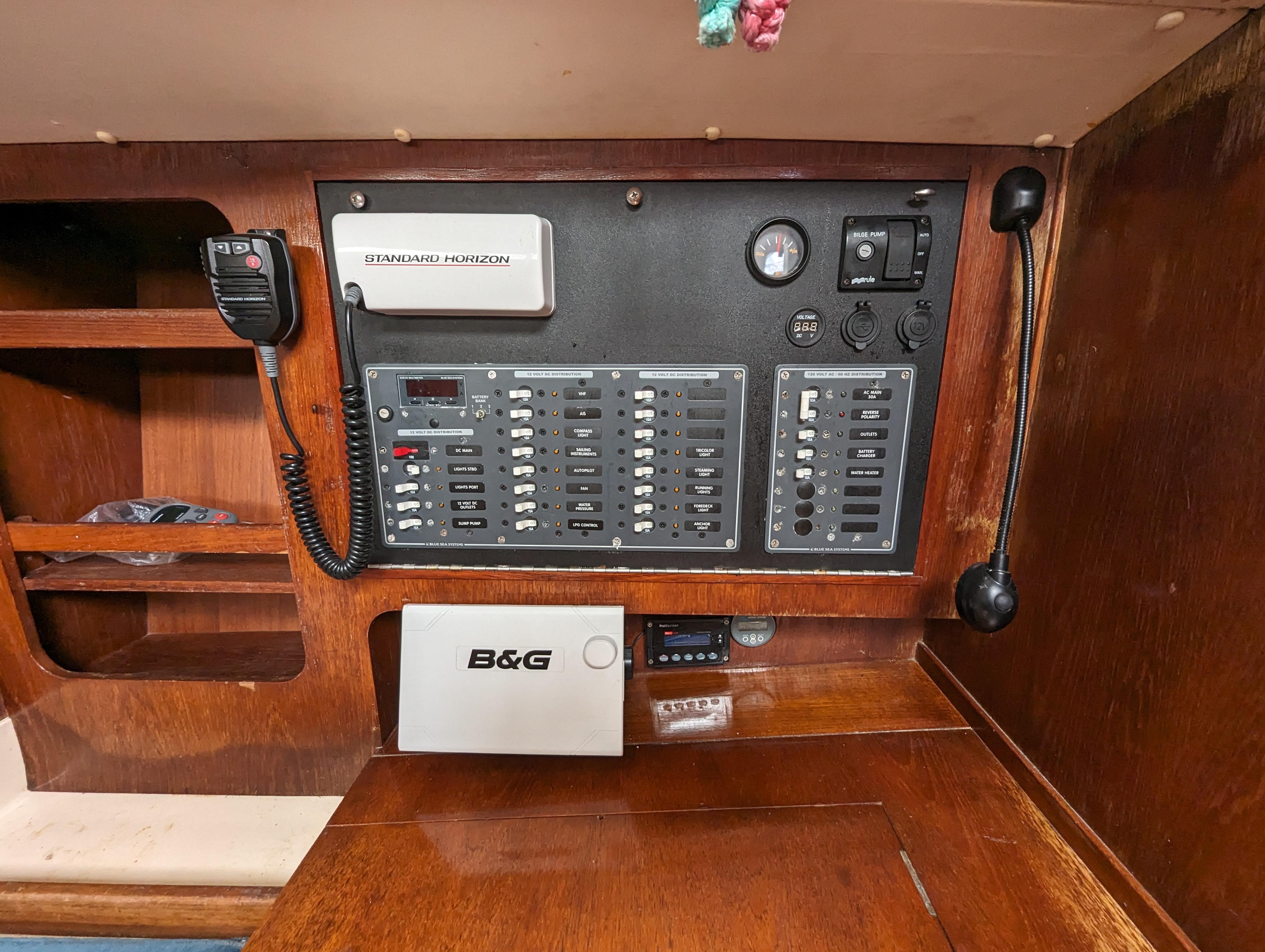 1989 Canadian Sailcraft CS36 Merlin Sloop for sale - YachtWorld