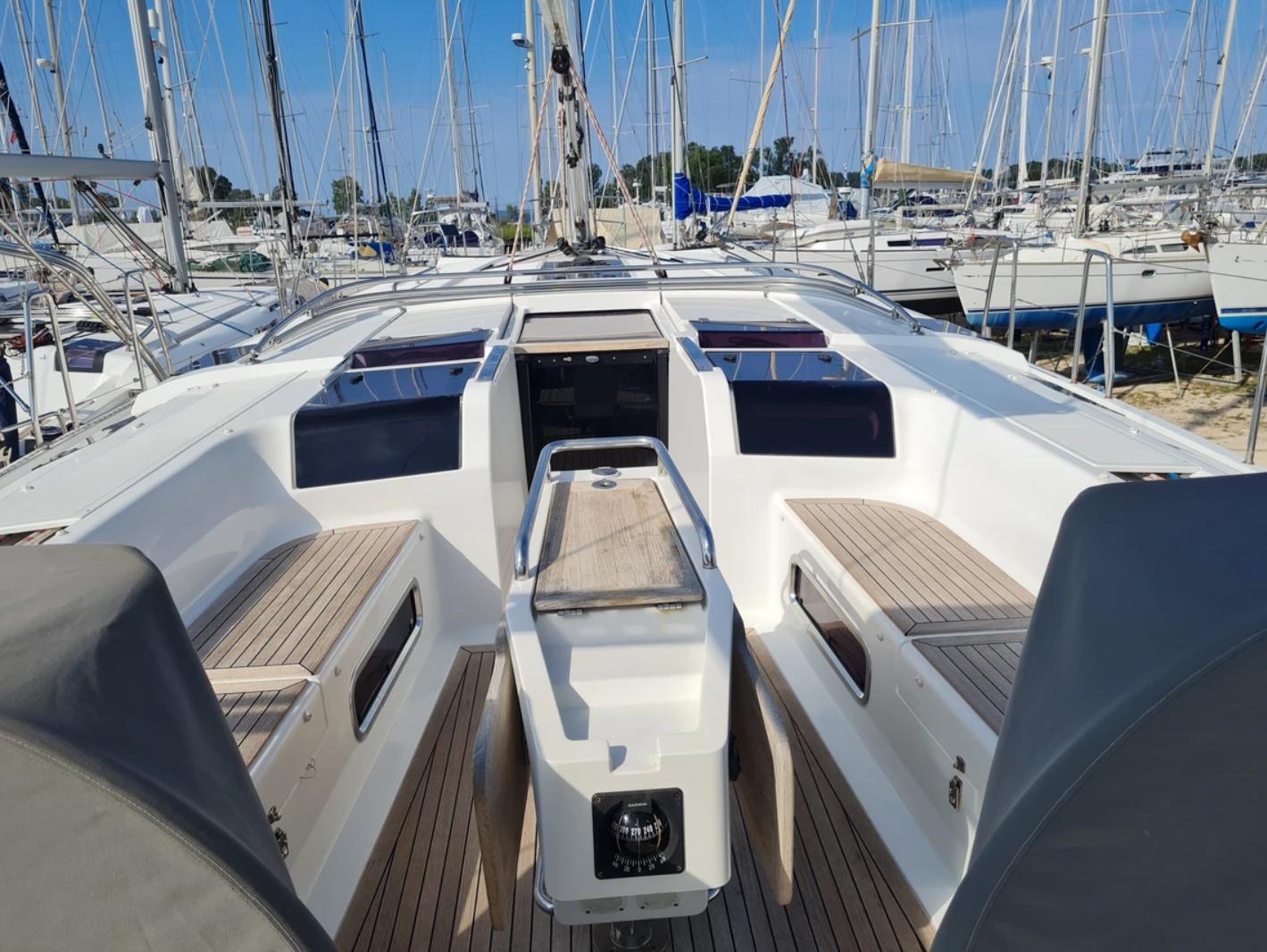 2017 Hanse 505 Cruiser for sale - YachtWorld