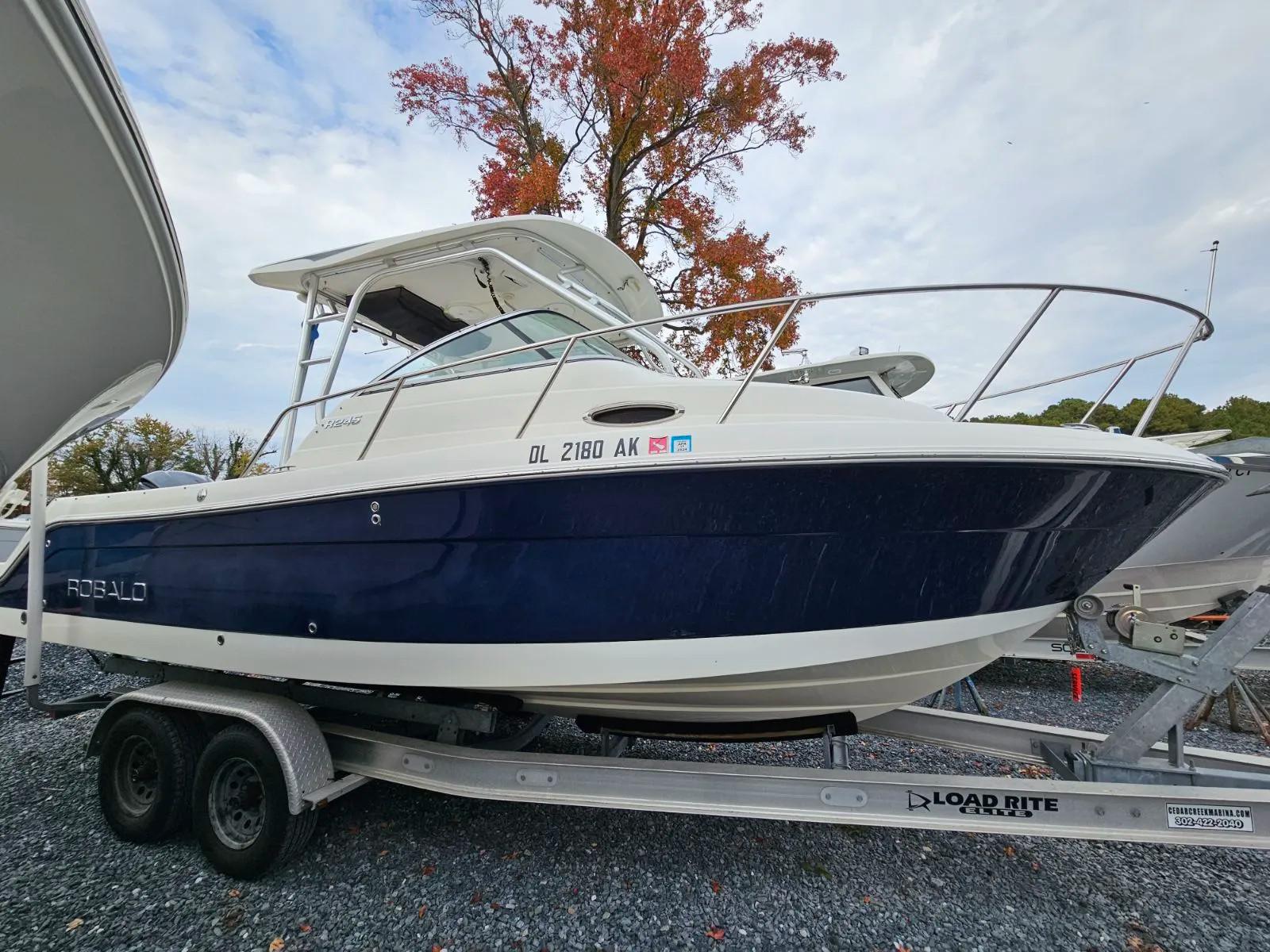 2015 Robalo R245WA Centre Console for sale - YachtWorld