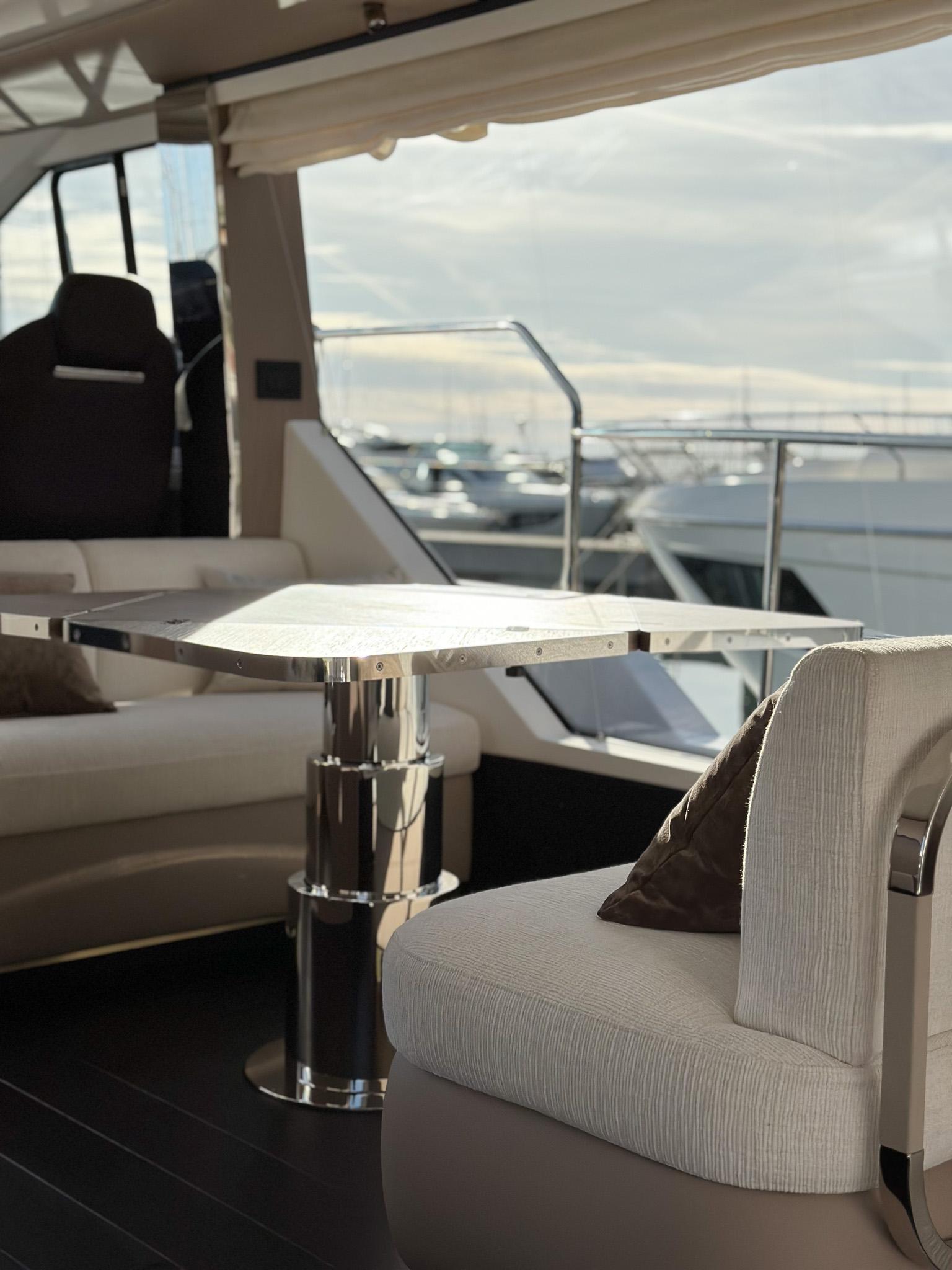 2024 Azimut 60 fly Flybridge for sale - YachtWorld