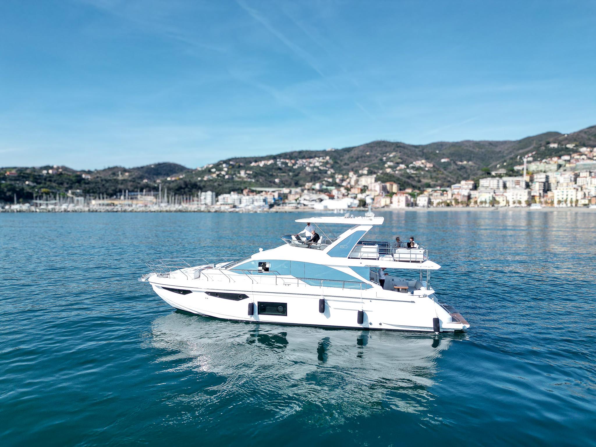 2024 Azimut 60 fly Flybridge for sale - YachtWorld