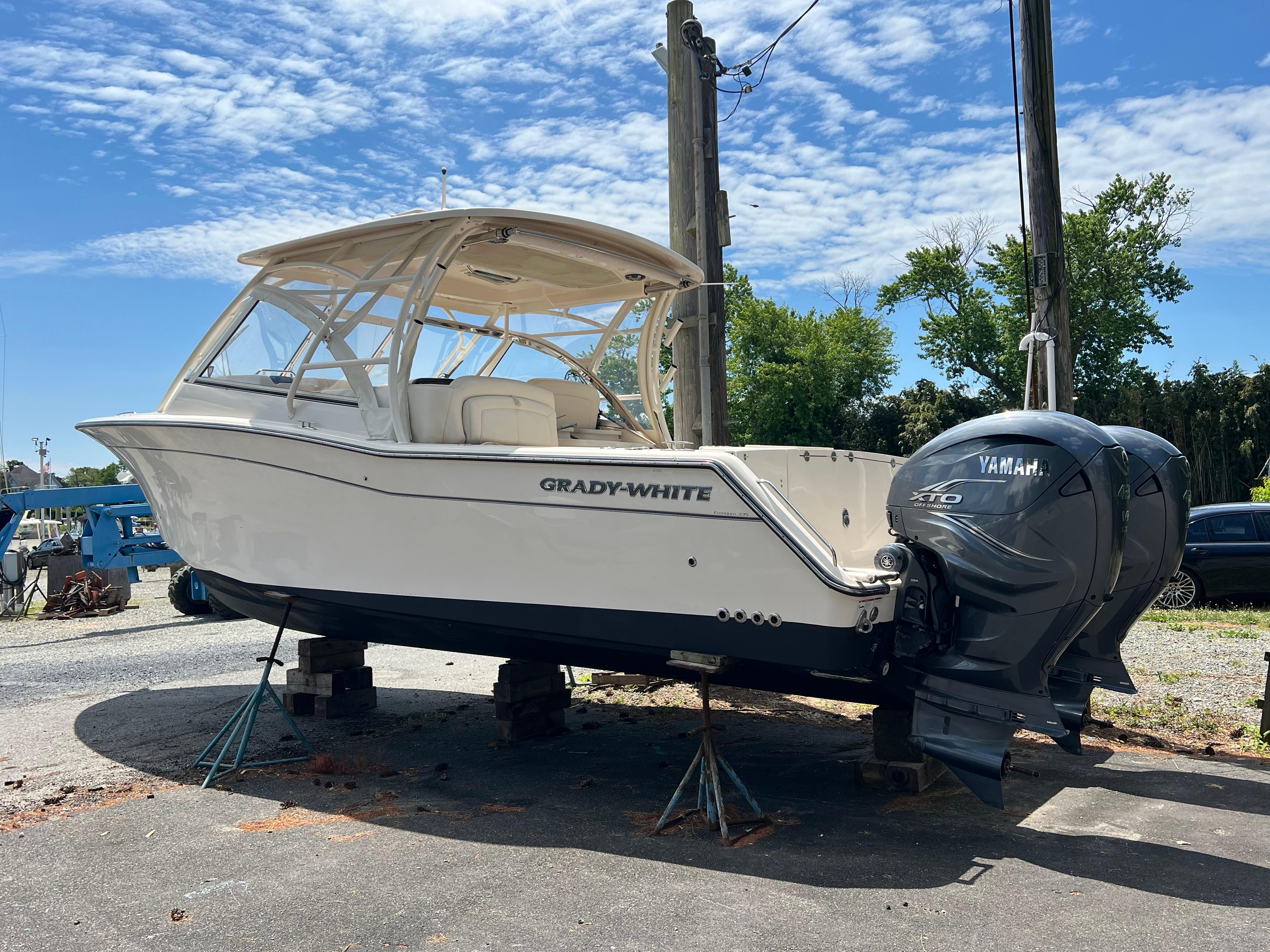 2020 Grady-White Freedom 335 Dual Console for sale - YachtWorld