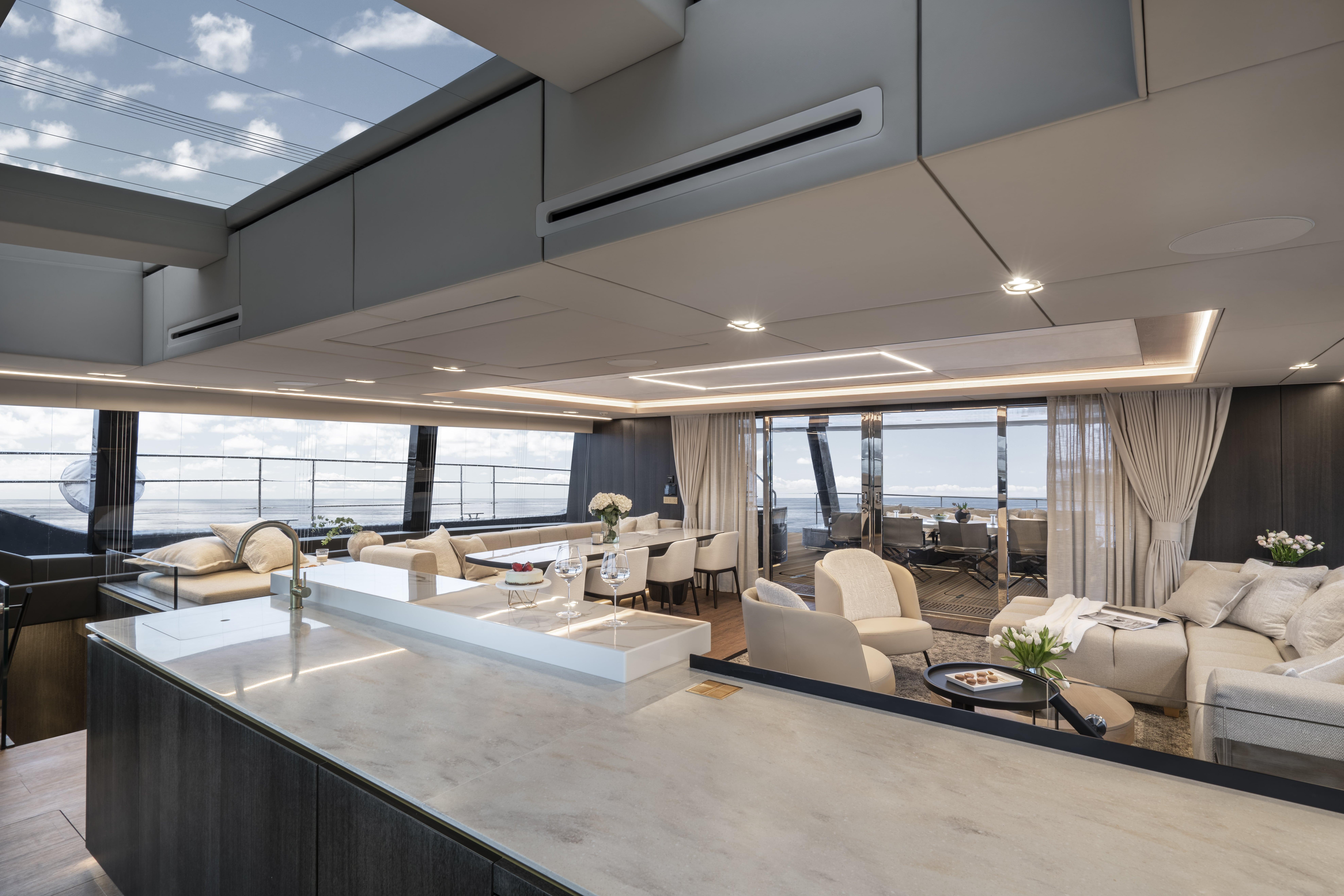 MANTA Flybridge Sunreef for sale - YachtWorld