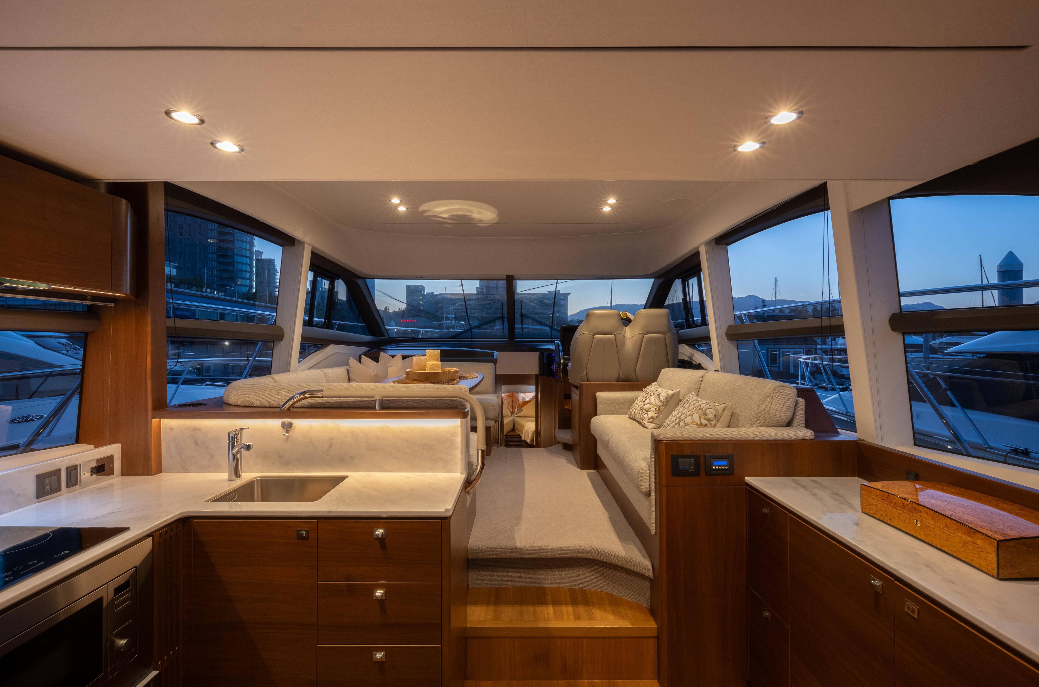 2018 Princess F49 Flybridge for sale - YachtWorld