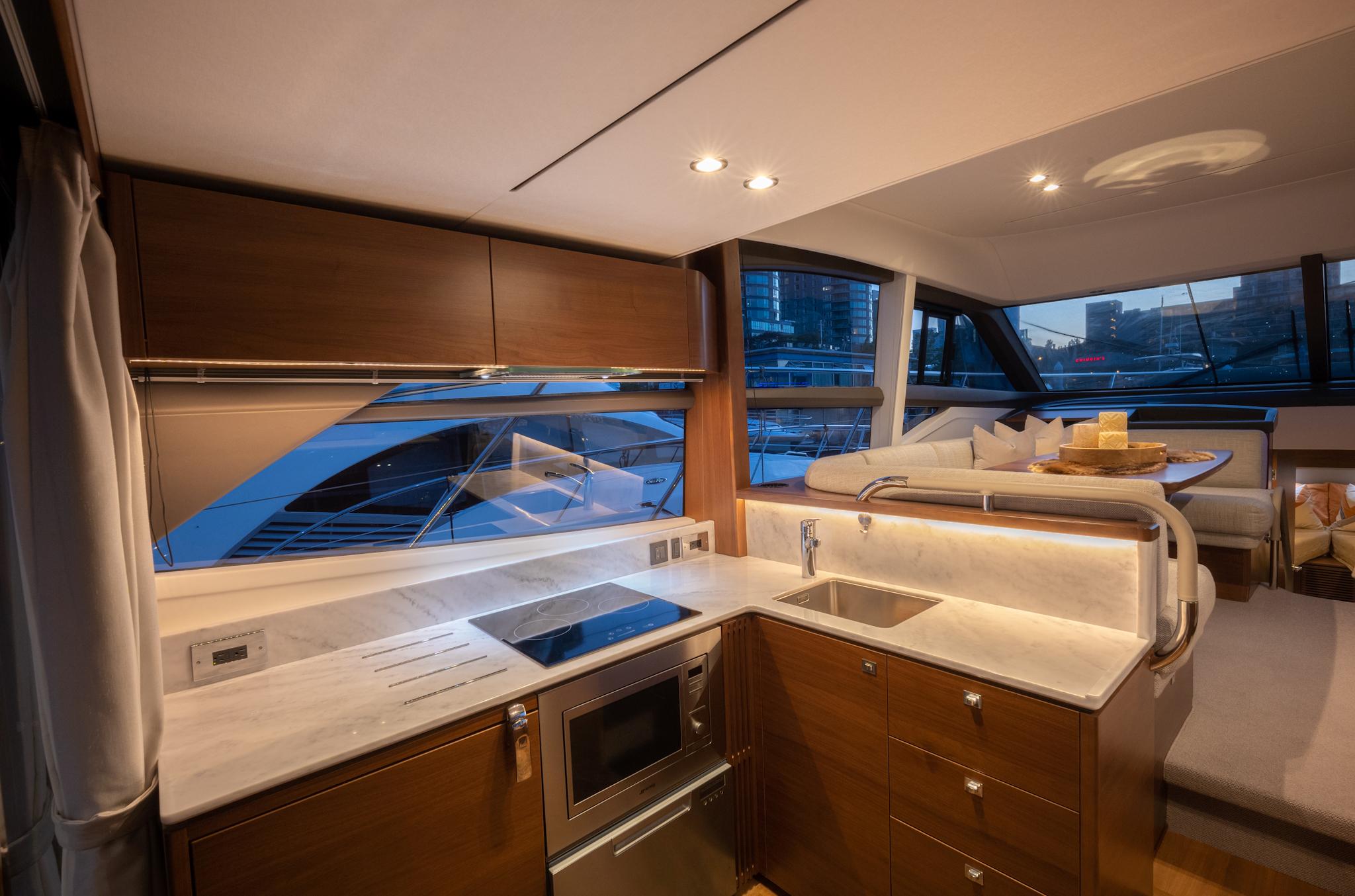 2018 Princess F49 Flybridge for sale - YachtWorld