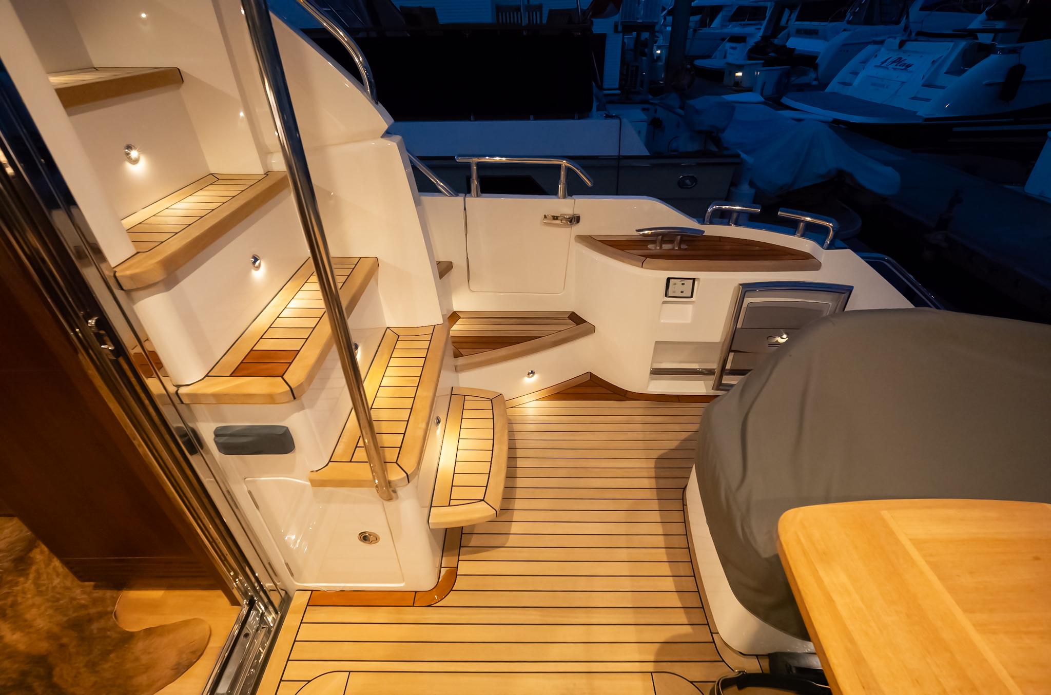 2018 Princess F49 Flybridge for sale - YachtWorld