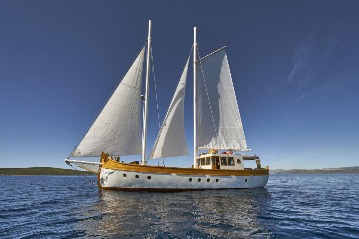 Custom 28m Luxury Classic Yacht | 2019 | 28m | Boatshop24