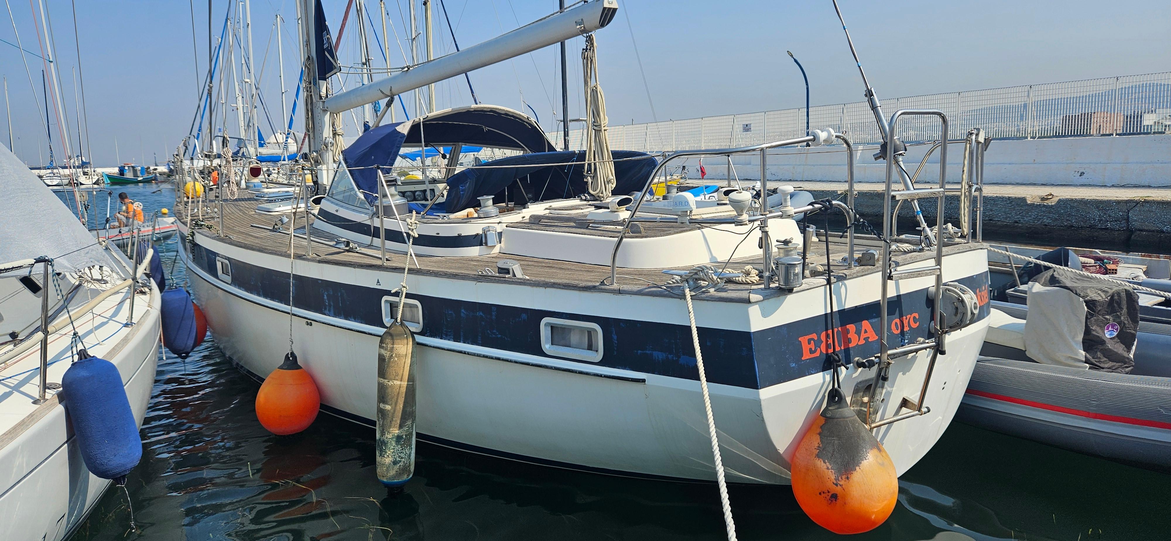 Tweedehands 1989 Hallberg-Rassy 42E | YachtFocus