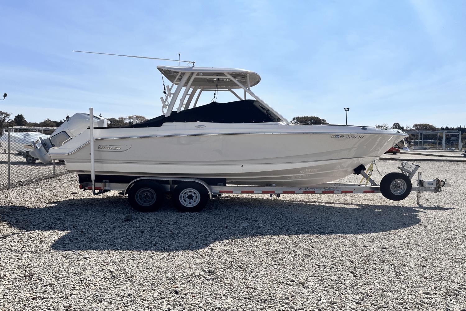 2022 Boston Whaler 240 Vantage Dual Console for sale - YachtWorld