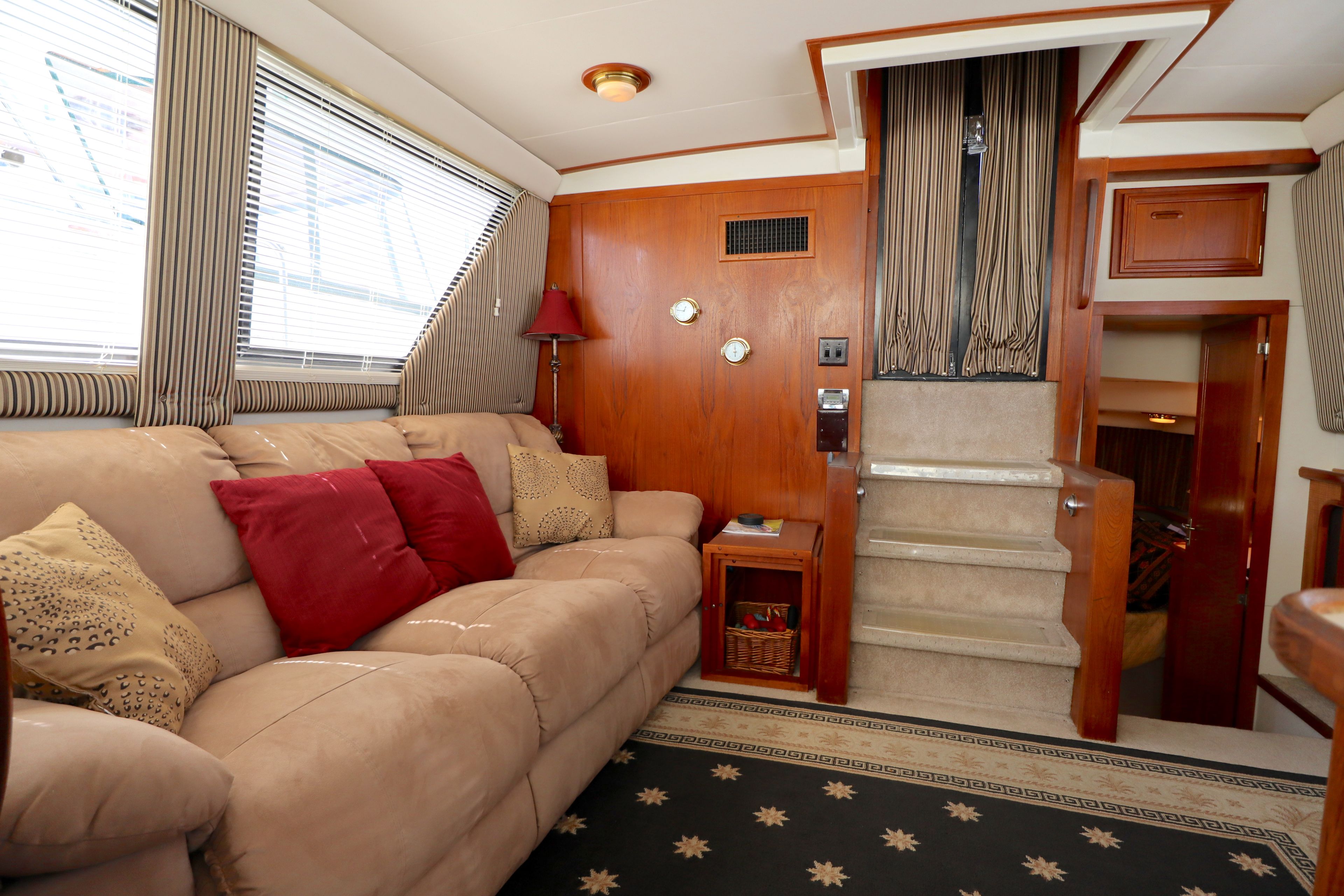 1988 Carver 38 Aft Cabin Motor Yacht 3807 - Weber Yachts