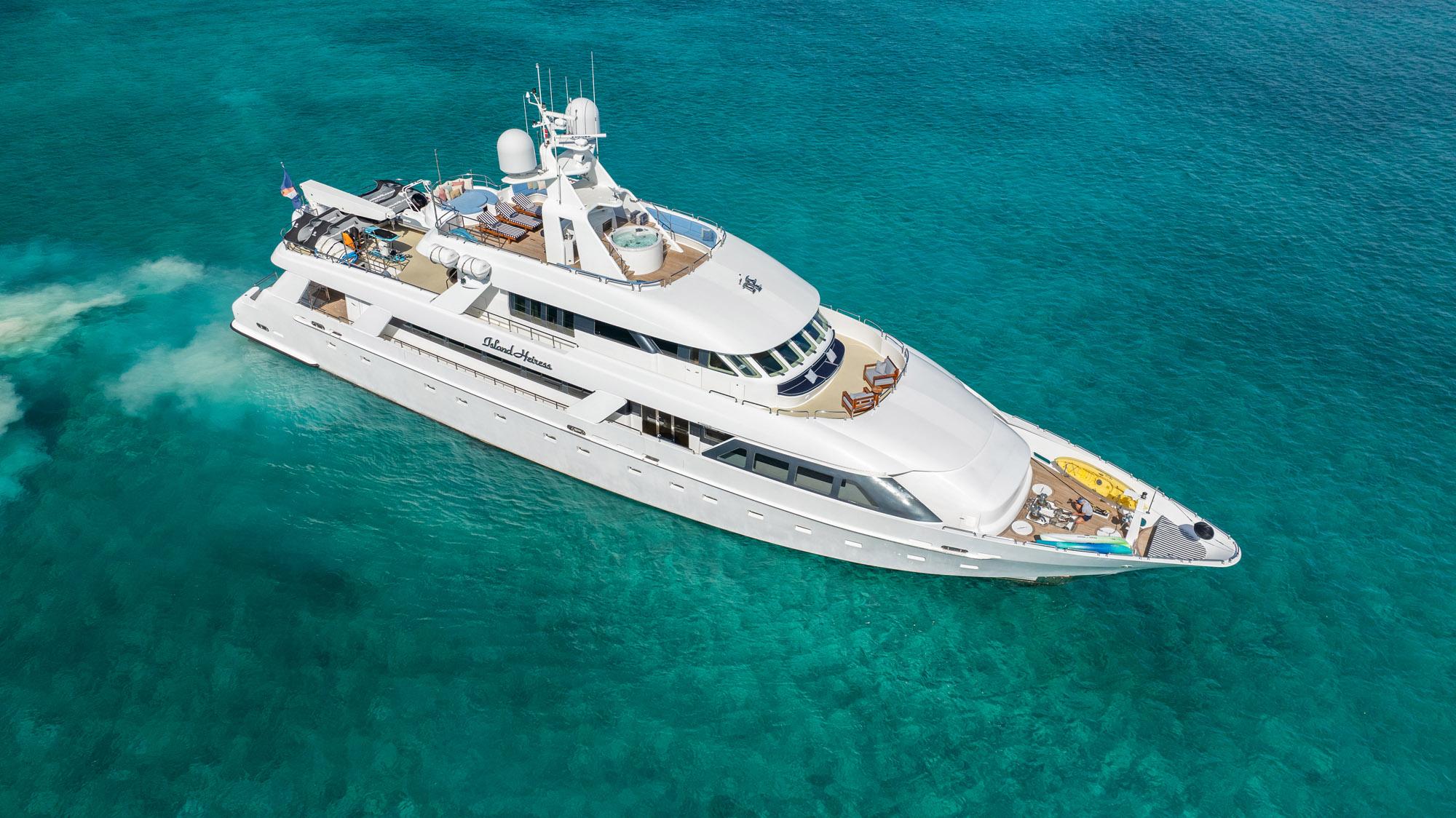 Cheoy Lee 145 Global Series Long Range Tri Deck Usado en Florida ...