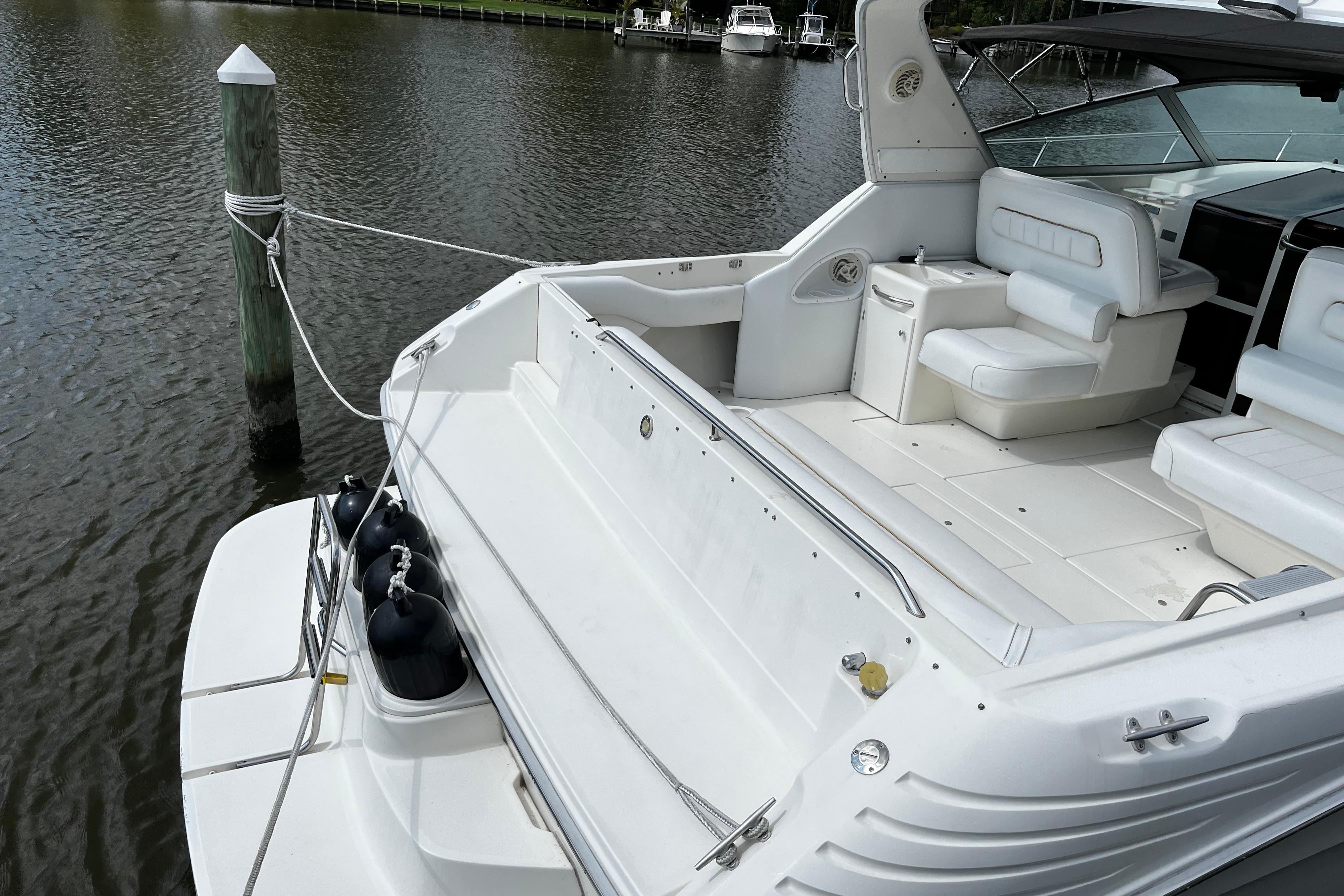 1995 Sea Ray 400 Express Cruiser Motor Yacht for sale - YachtWorld