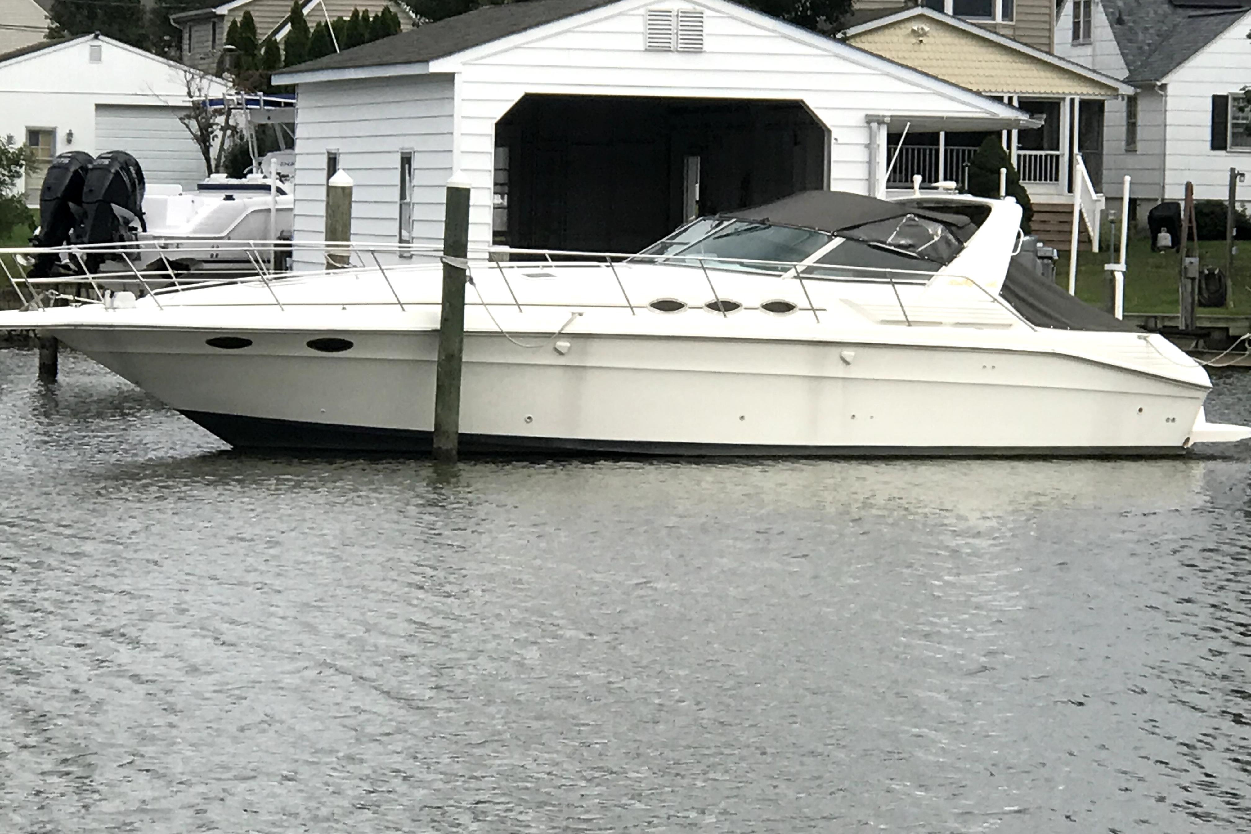 Used 1995 Sea Ray 400 Express Cruiser - Maryland | TopBoats