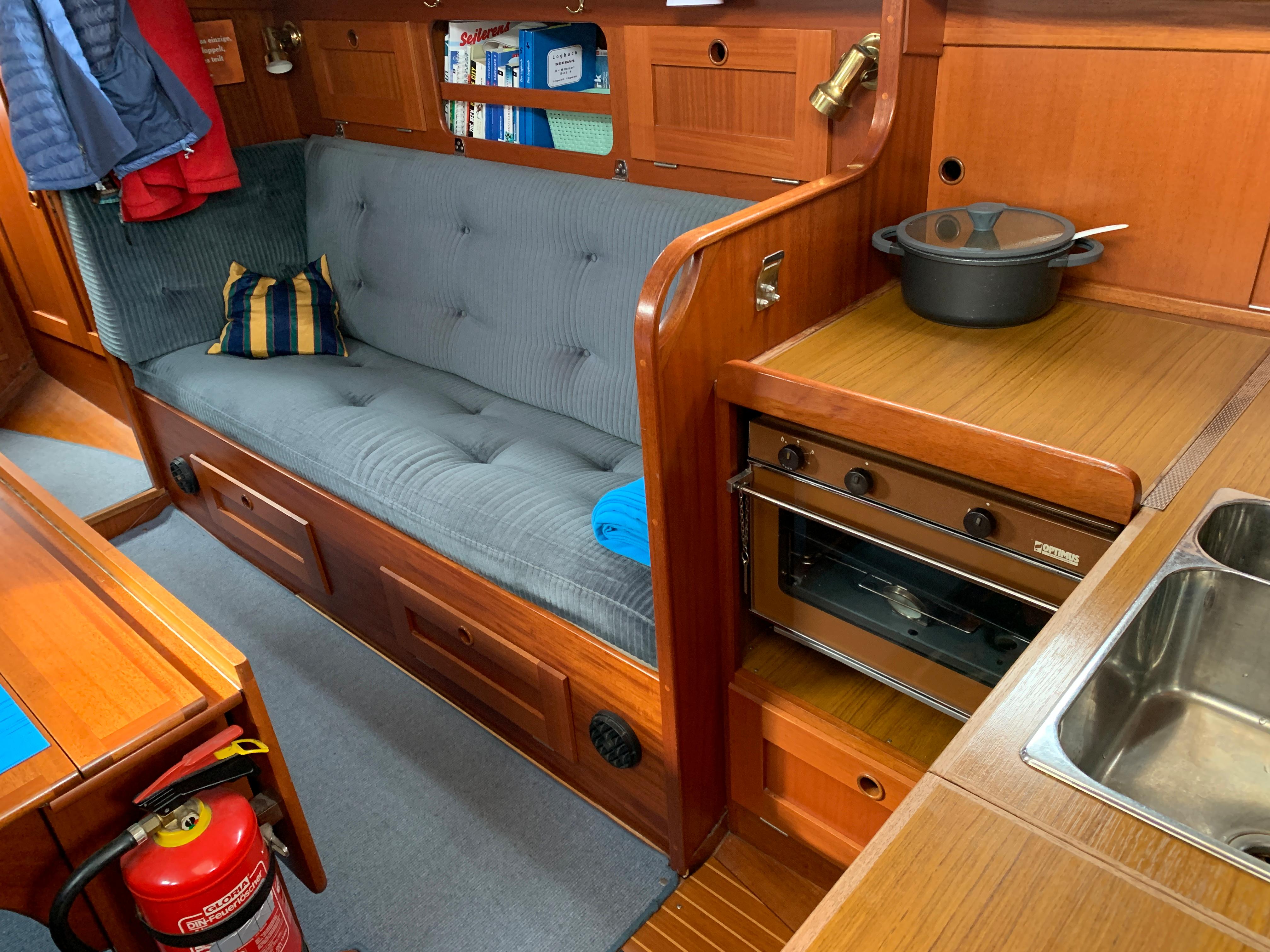 1989 Hallberg-Rassy 94 Motorsailer for sale - YachtWorld