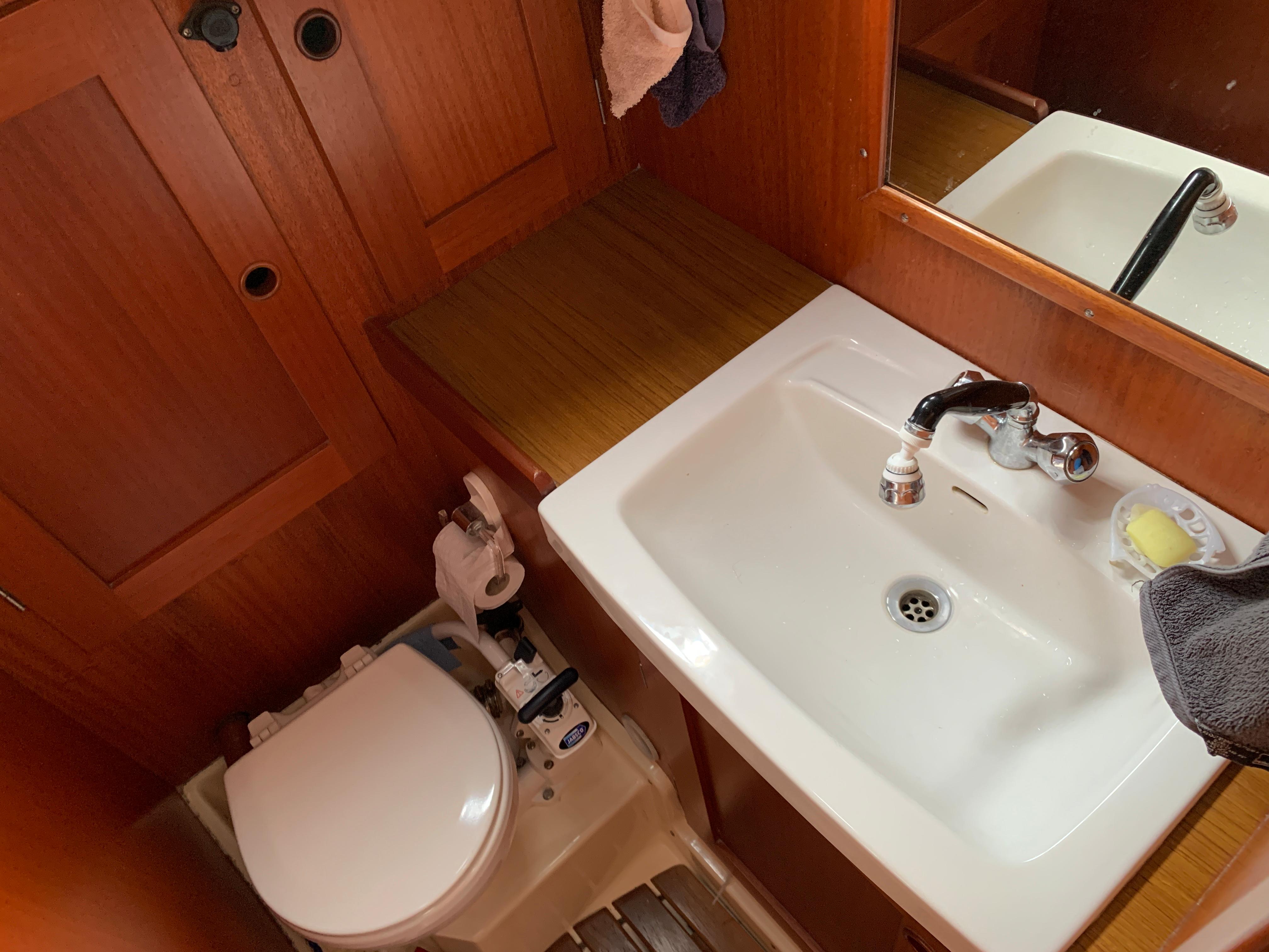 1989 Hallberg-Rassy 94 Motorsailer for sale - YachtWorld