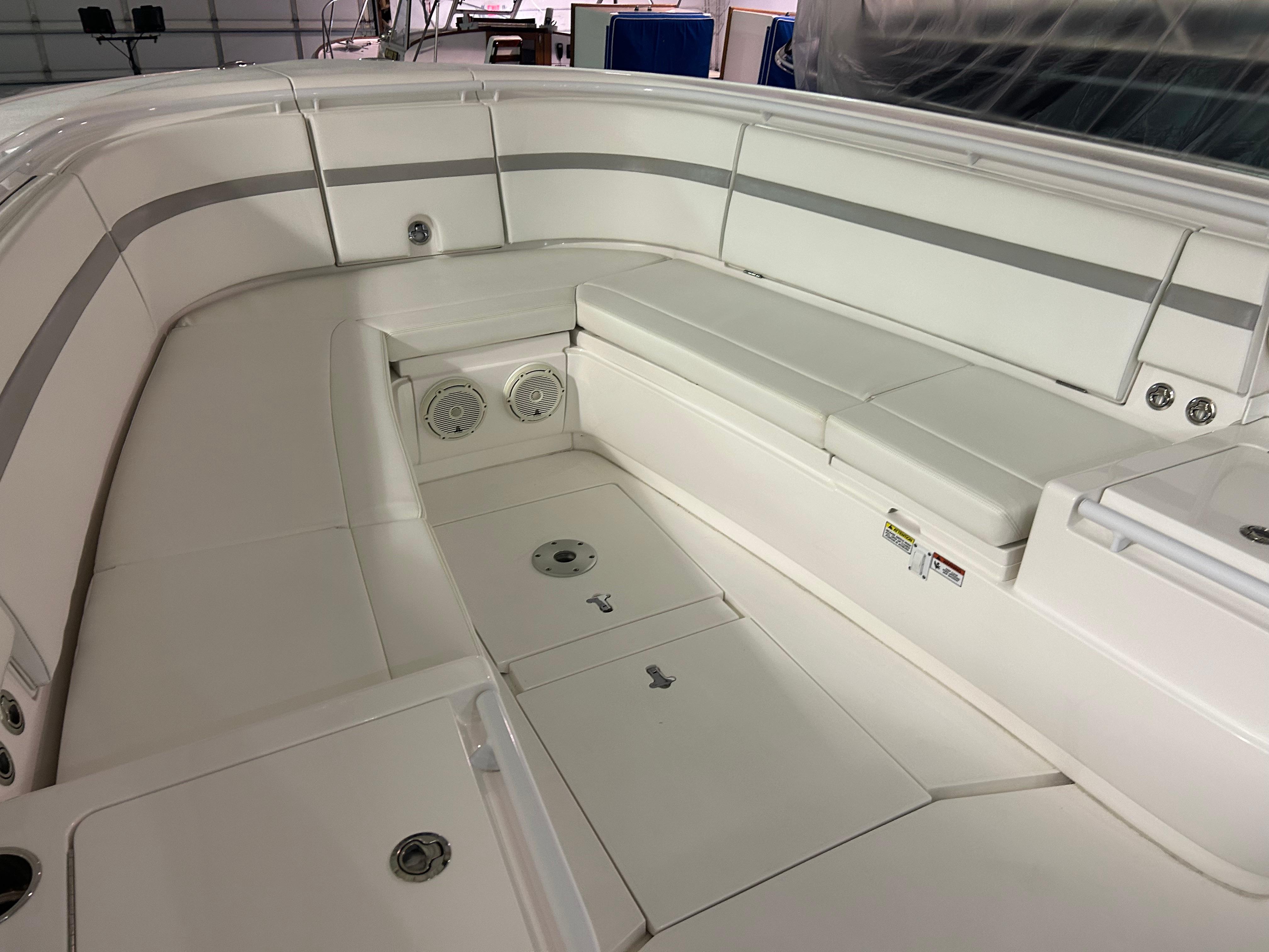 2017 Intrepid 375 Center Console Center Console for sale - YachtWorld