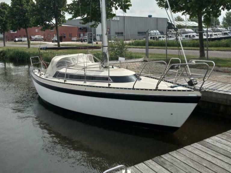 Used 1977 Friendship 28 | TopBoats