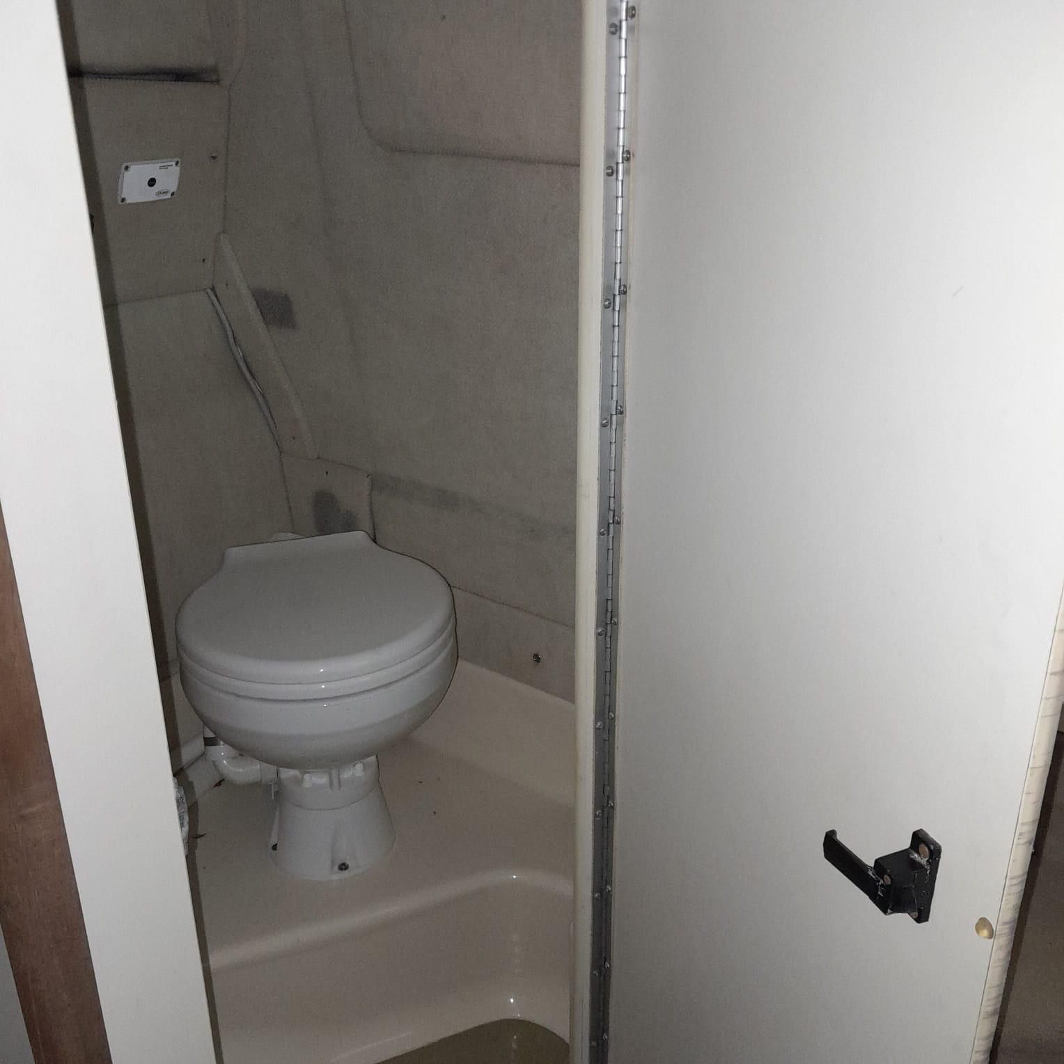 Used Sea Ray 250 Sundancer in La Spezia - iNautia