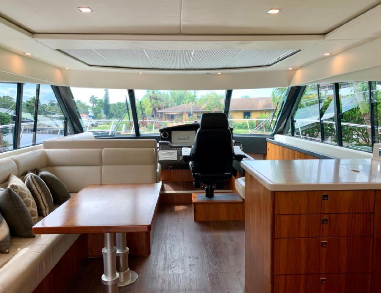 2017 Riviera 54 Sport Yacht Sports Cruiser for sale - YachtWorld