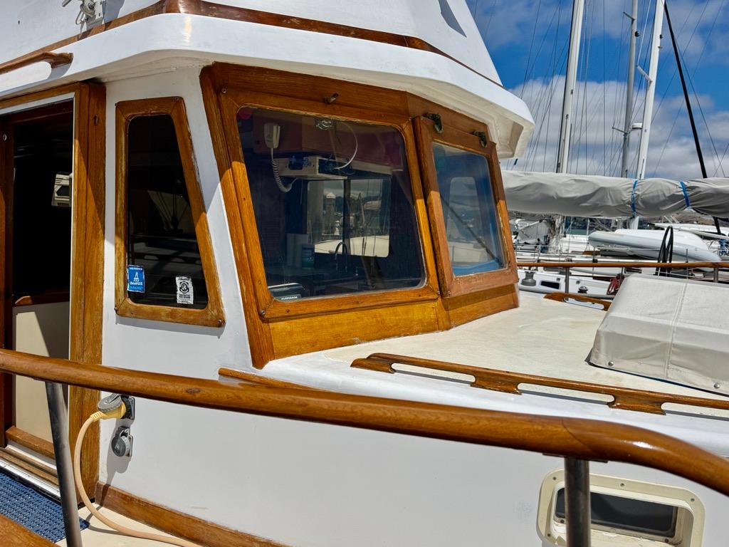 1981 CHB 34 Tri Cabin Trawler for sale - YachtWorld