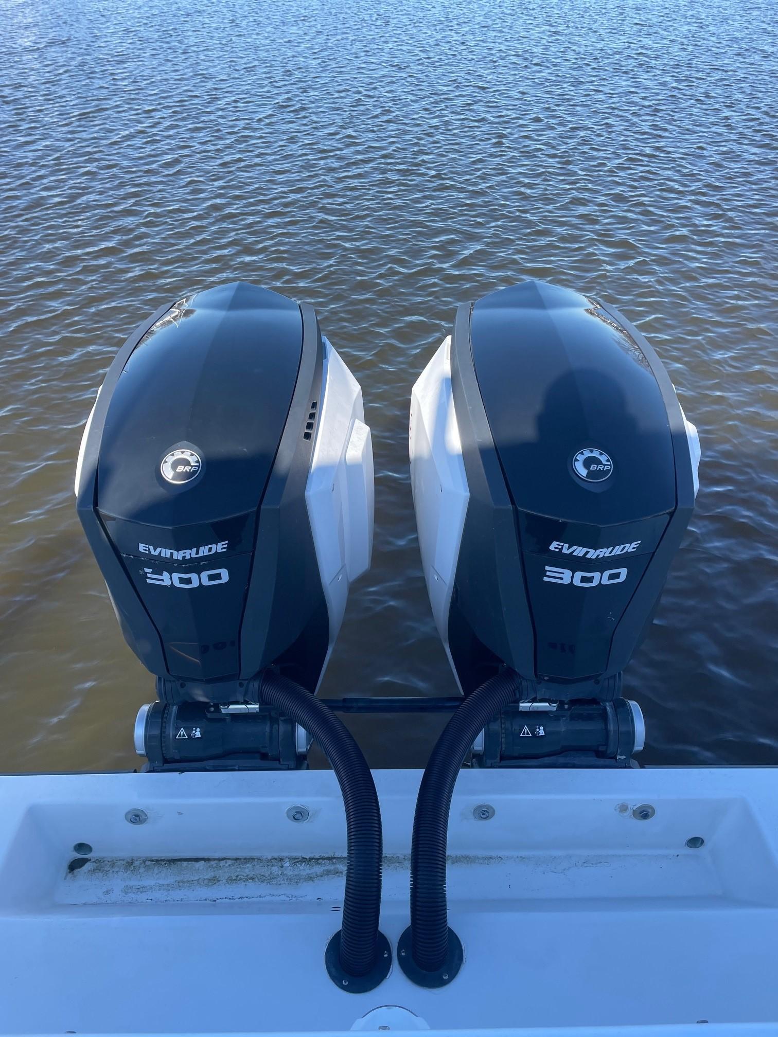 1999 Contender 35 Express Express Cruiser for sale - YachtWorld