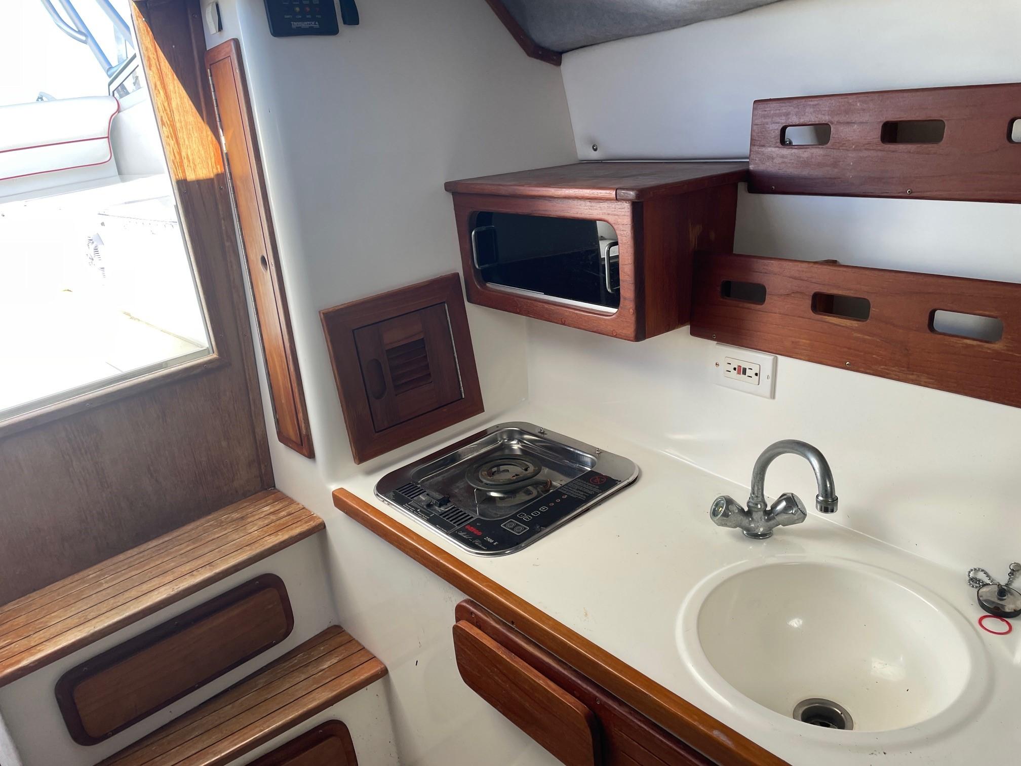 1999 Contender 35 Express Express Cruiser for sale - YachtWorld