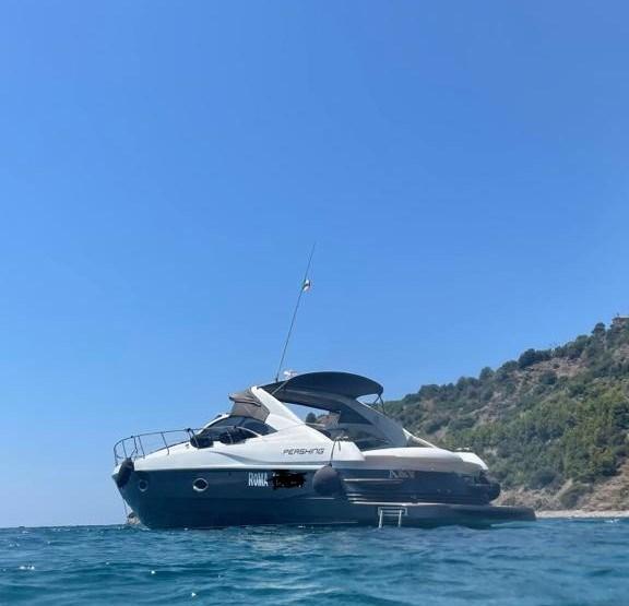 2006 Pershing 37 Cabin Convertible for sale - YachtWorld