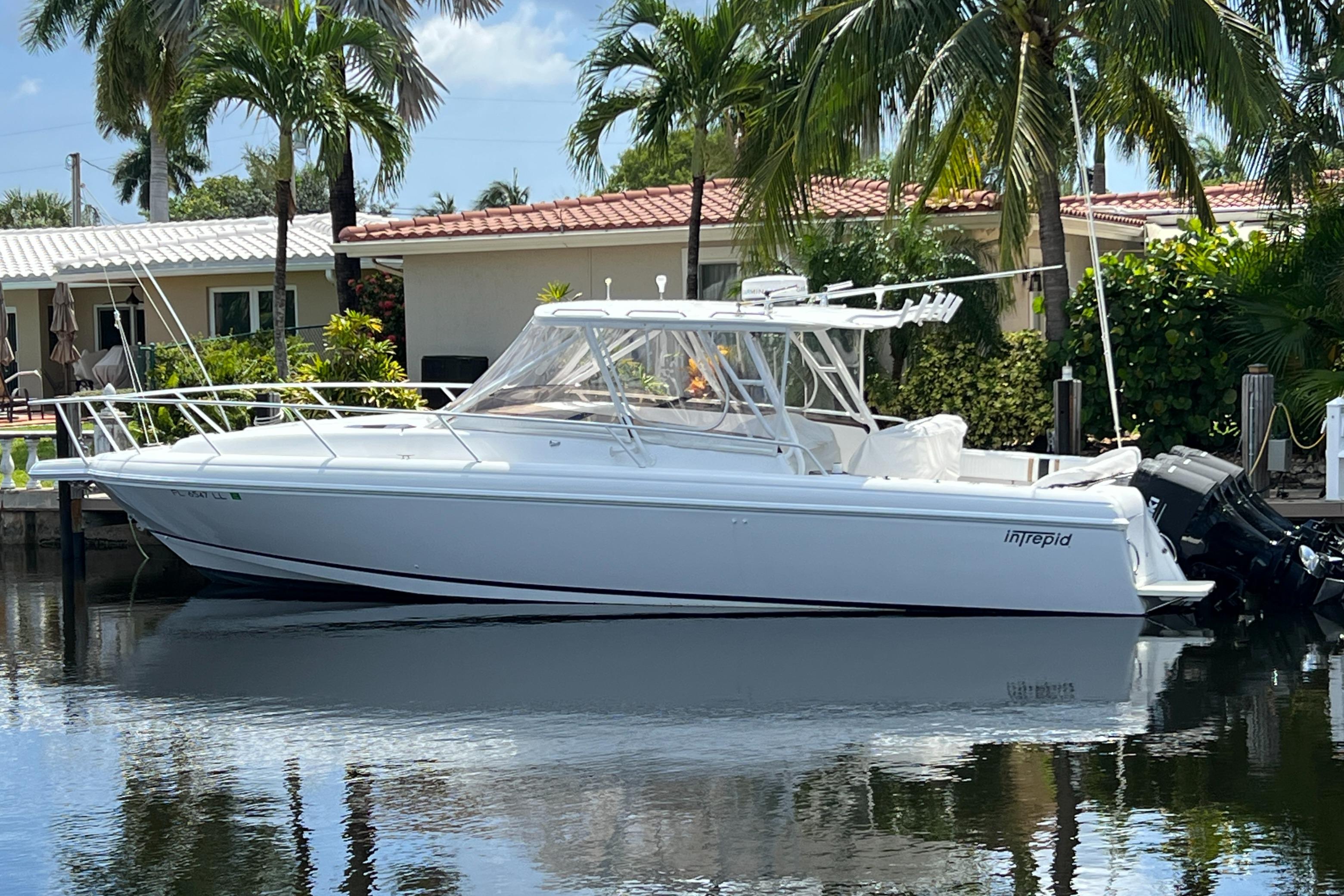 2001 Intrepid 377 Walkaround Barcos de consola central en venta ...